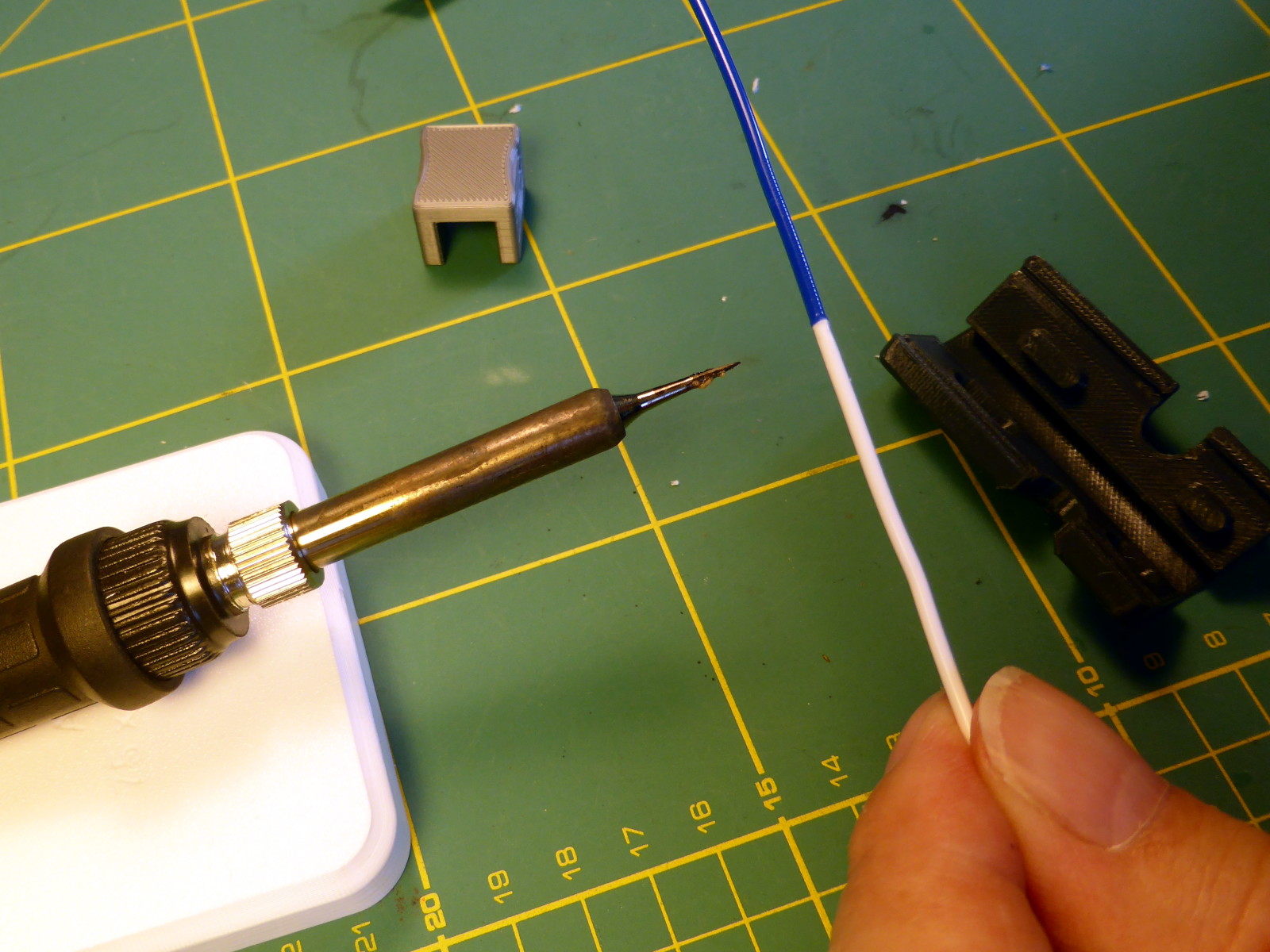 Filament Splicing Jig (Remix) by Area51 | Download free STL model ...