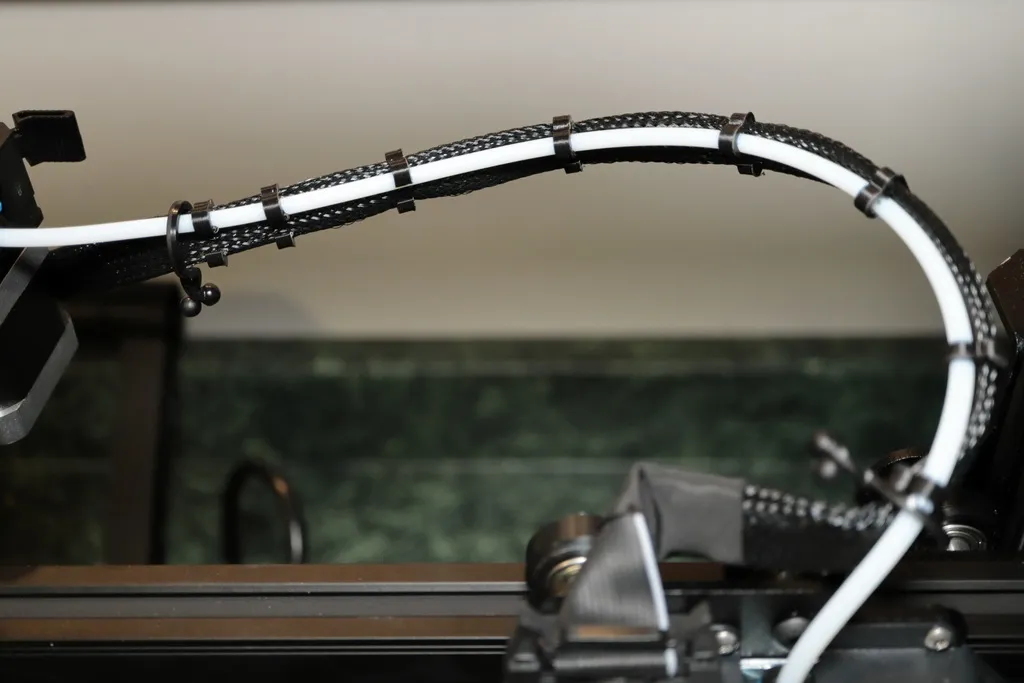 Creality CR-6 SE PTFE cable clip by David H. Brown | Download free STL ...