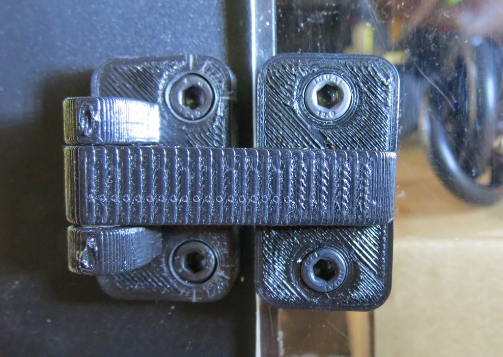 Offset hinge for MP Ultimate / Wanhao Duplicator 6 by David H. Brown ...
