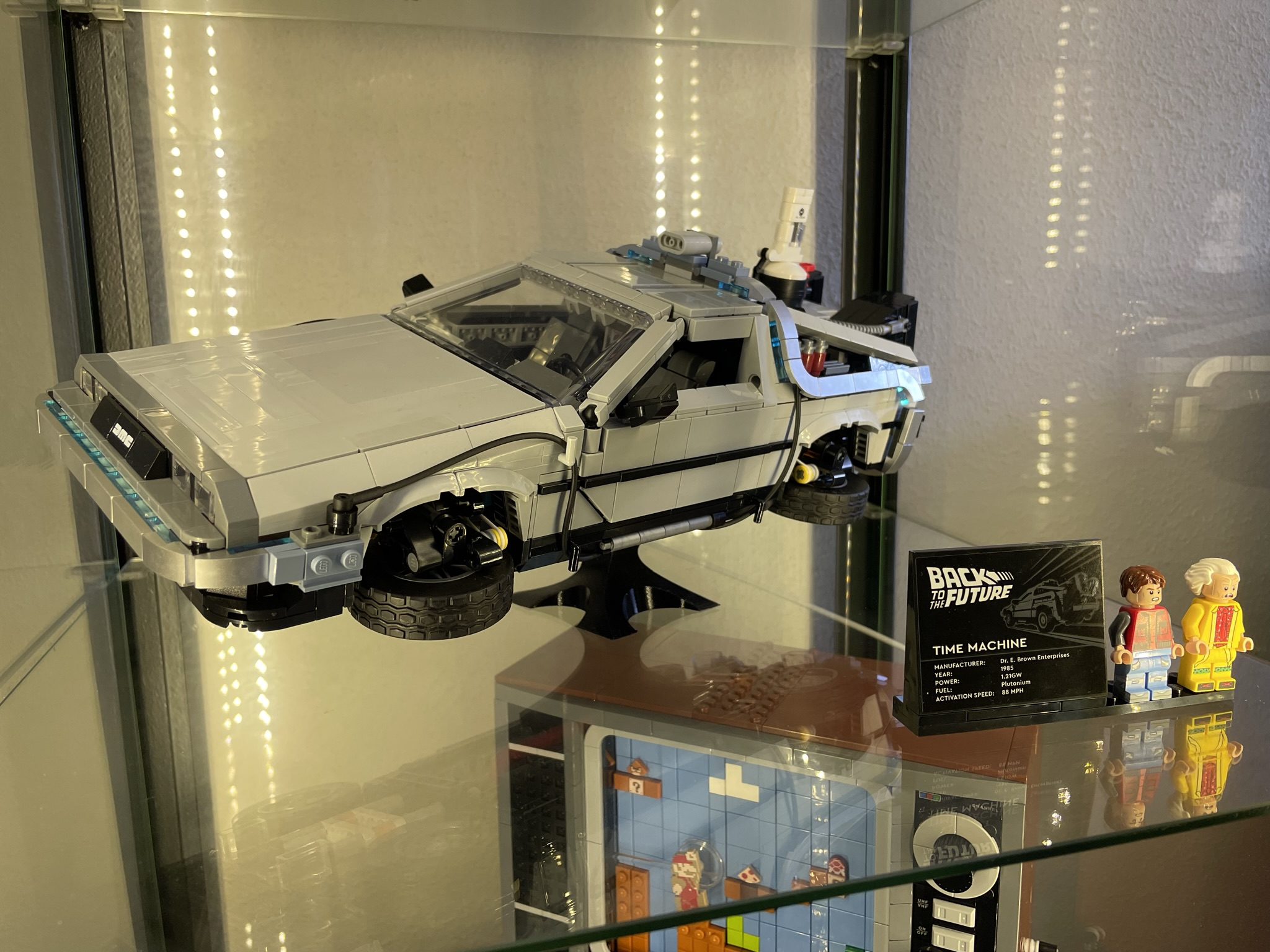 Lego BTTF DeLorean (10300) Stand by PjotrStrog | Download free STL ...