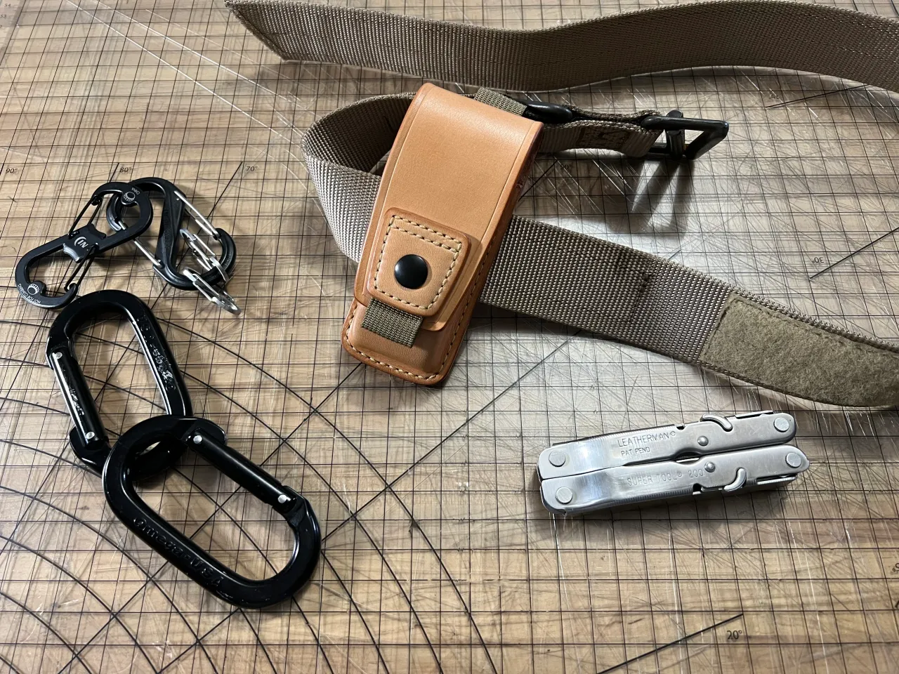 Mold and Forms for large (Supertool) sized Leatherman by Username_65536 ...