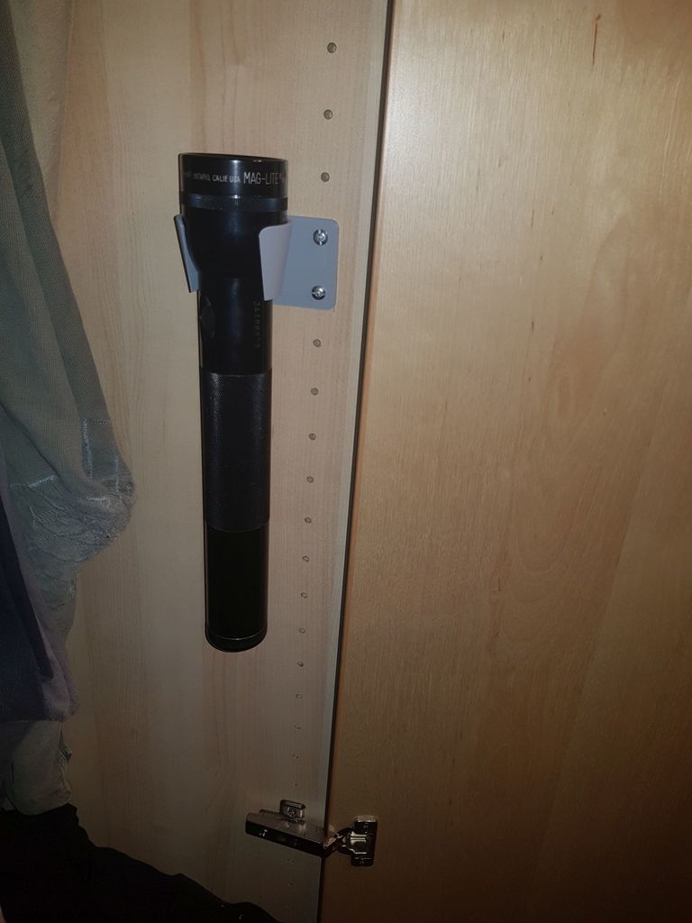 Maglite D Wall Mount for System 32 by reibuehl | Download free STL ...
