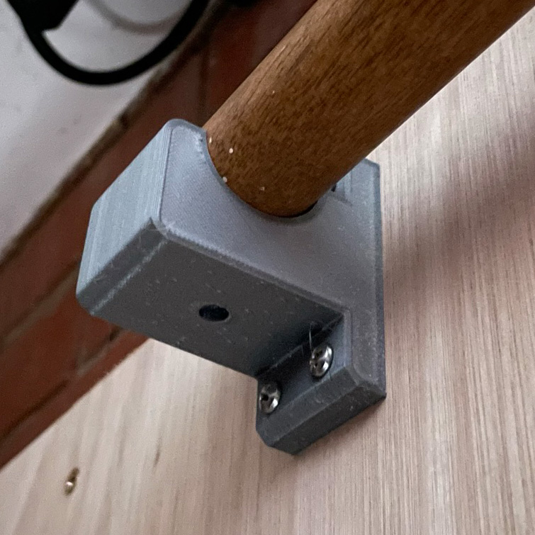 Short Curtain Rod Bracket by karlkroger | Download free STL model ...