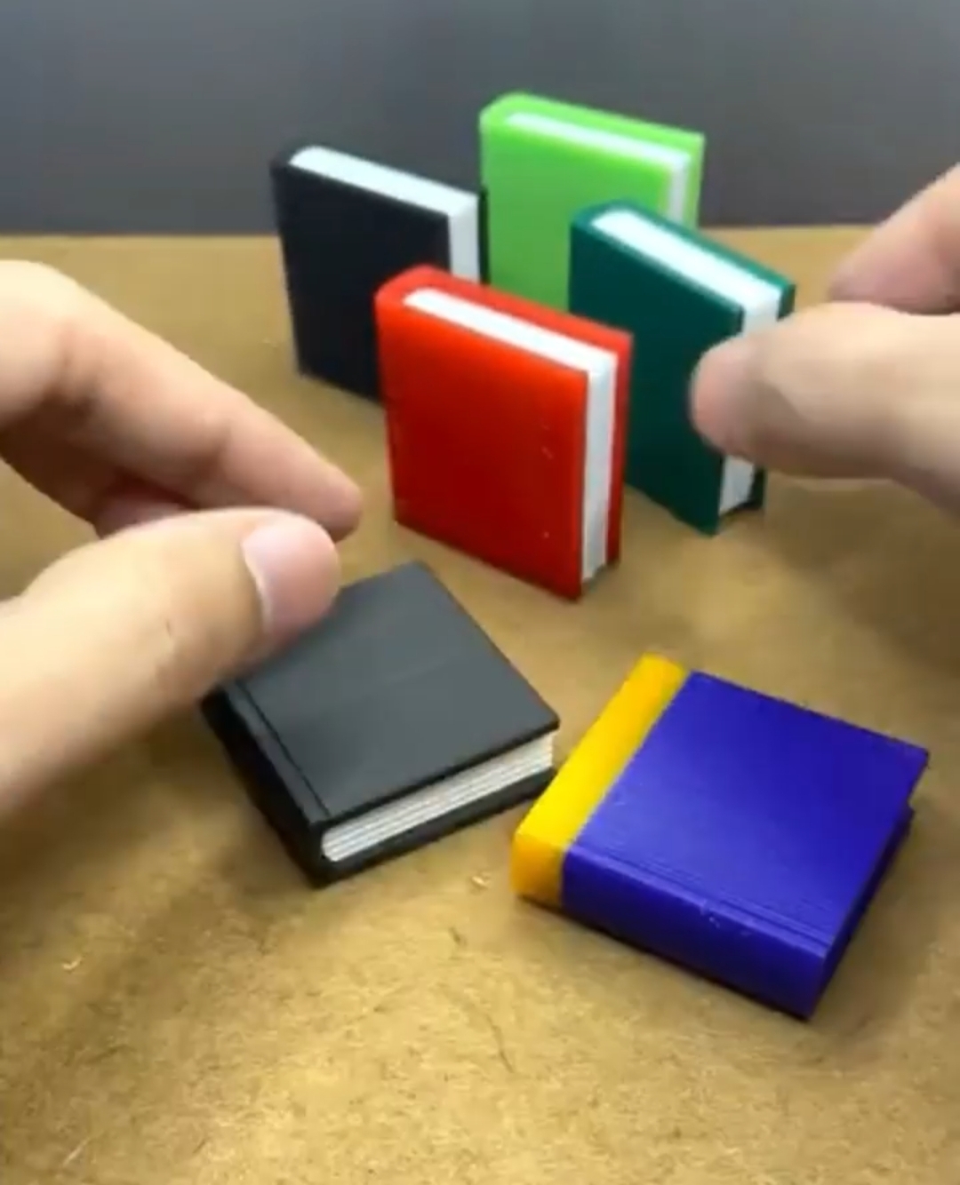 Mini Library SD card holder by Think ProBuild (Think3D) | Download free ...