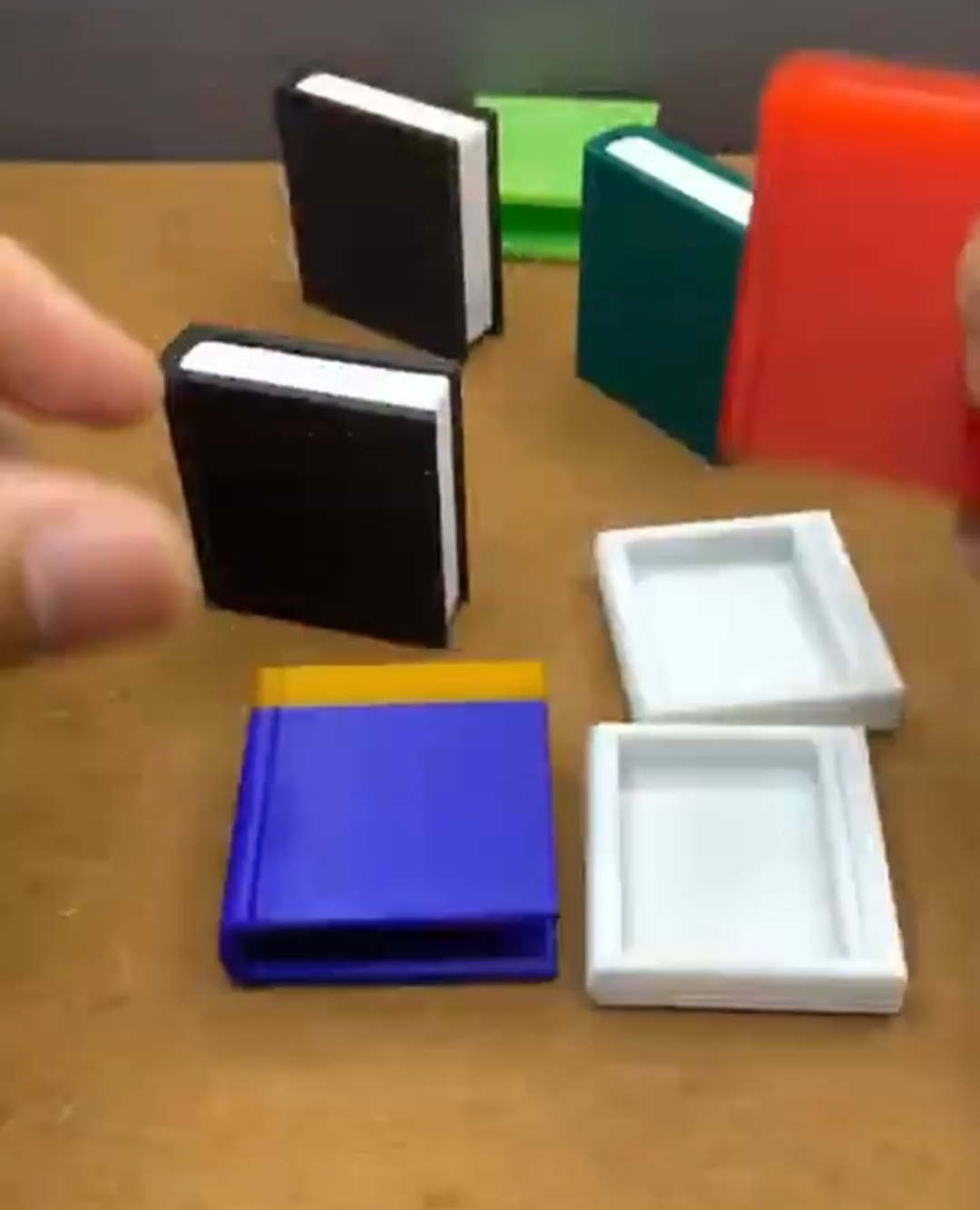 Mini Library SD card holder by Think ProBuild (Think3D) | Download free ...