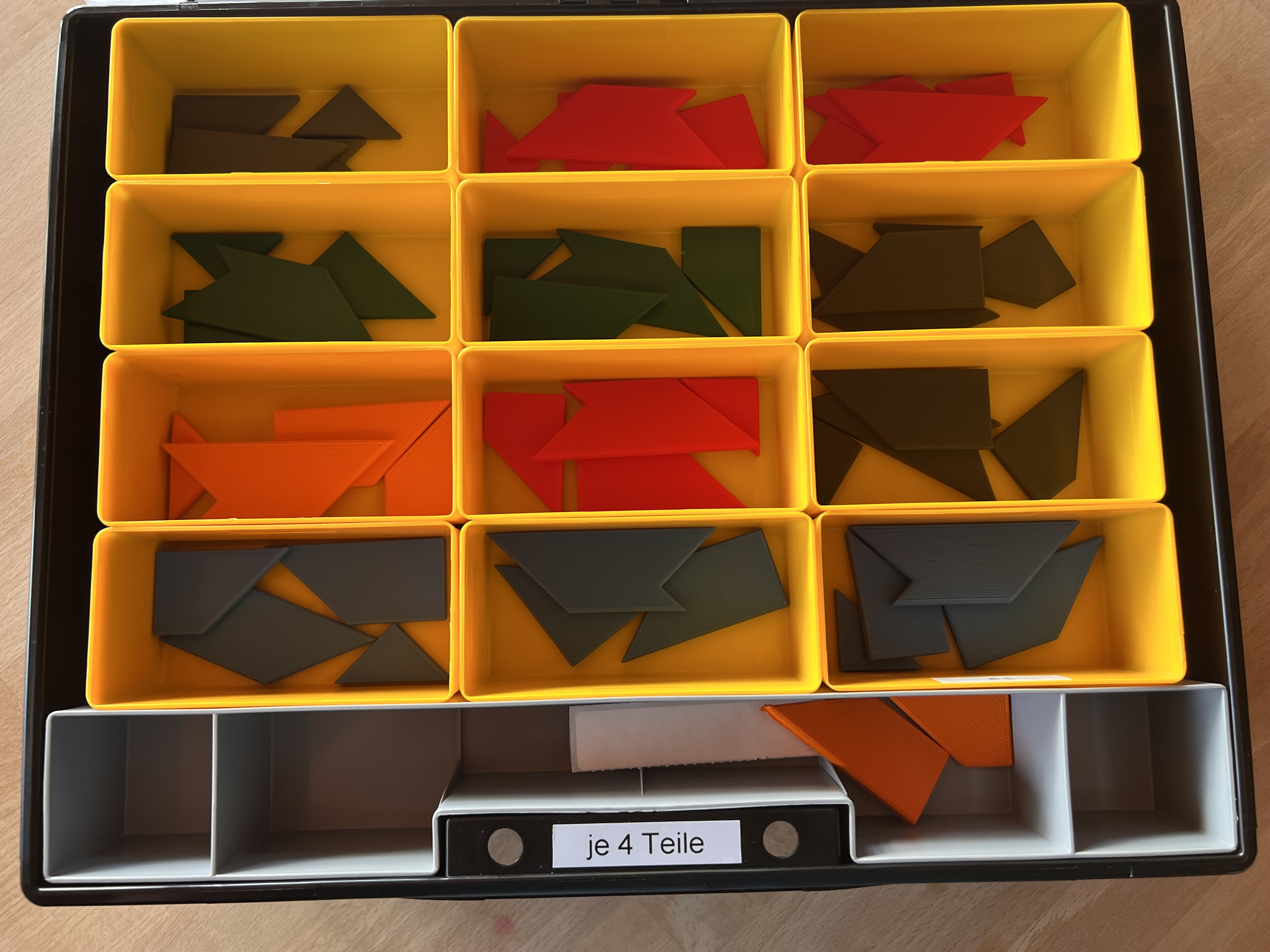 003 Vorsicht: Spielende Zahlen! - T-Puzzle by ErikSi | Download free ...
