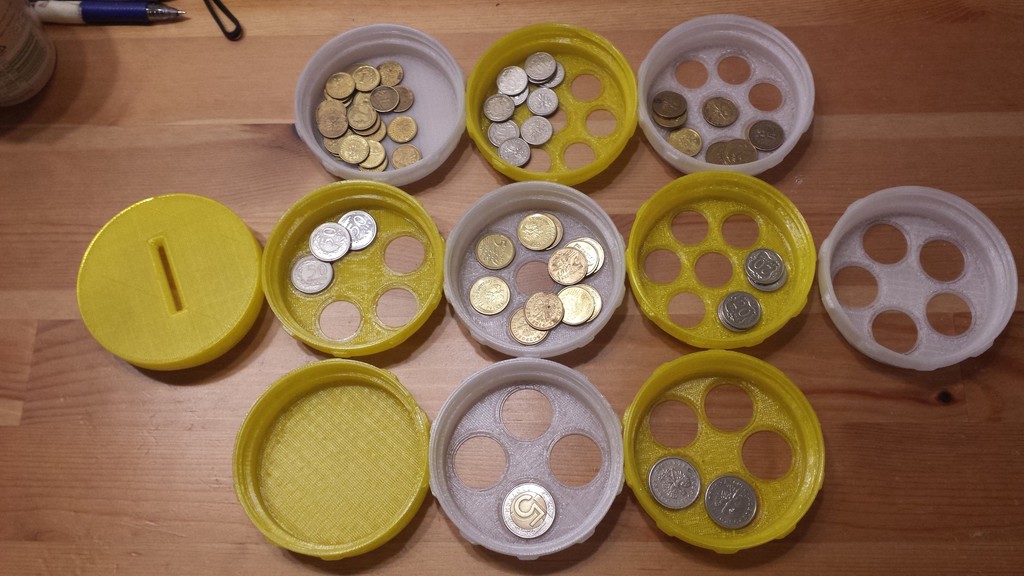 Sorting Piggy Bank USD EUR (XS size) by DaVinci2000 | Download free STL ...