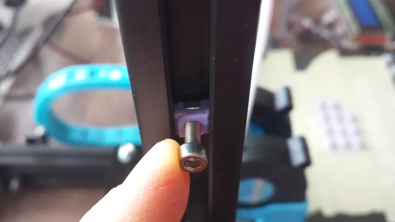 T-nut M3 drop-in rotating V-Slot by DaVinci2000 | Download free STL ...