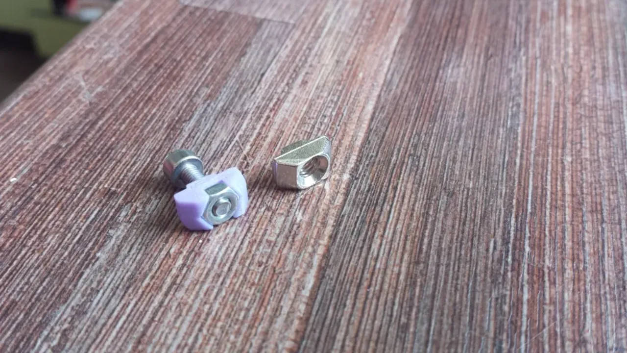 T-nut M3 drop-in rotating V-Slot by DaVinci2000 | Download free STL ...