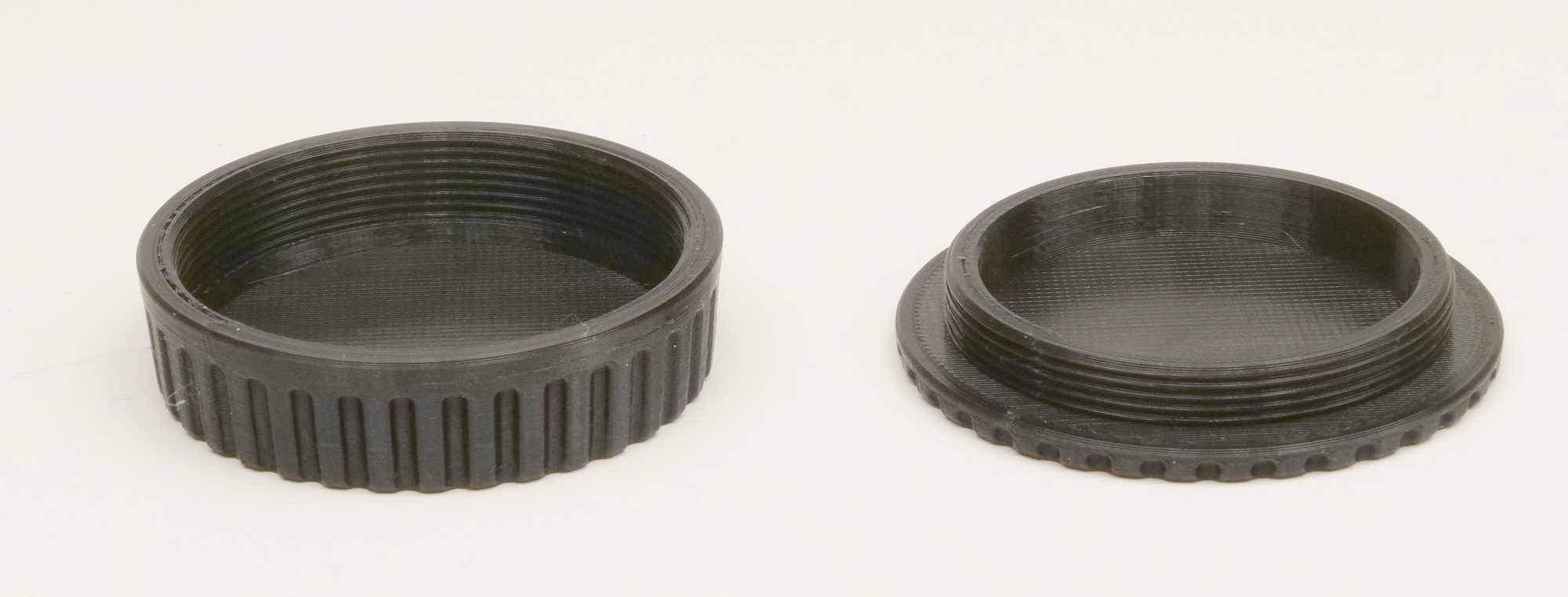 M42 Body & Lens cap by Elektronaut | Download free STL model ...