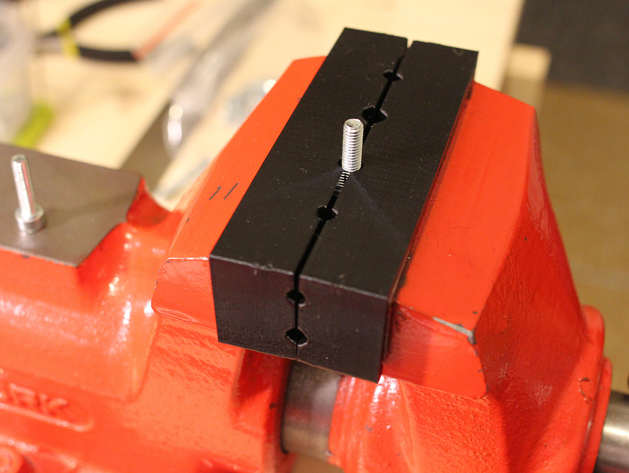 Jaw Inserts for bench vice[vise] YORK 80 by JuraS | Download free STL ...