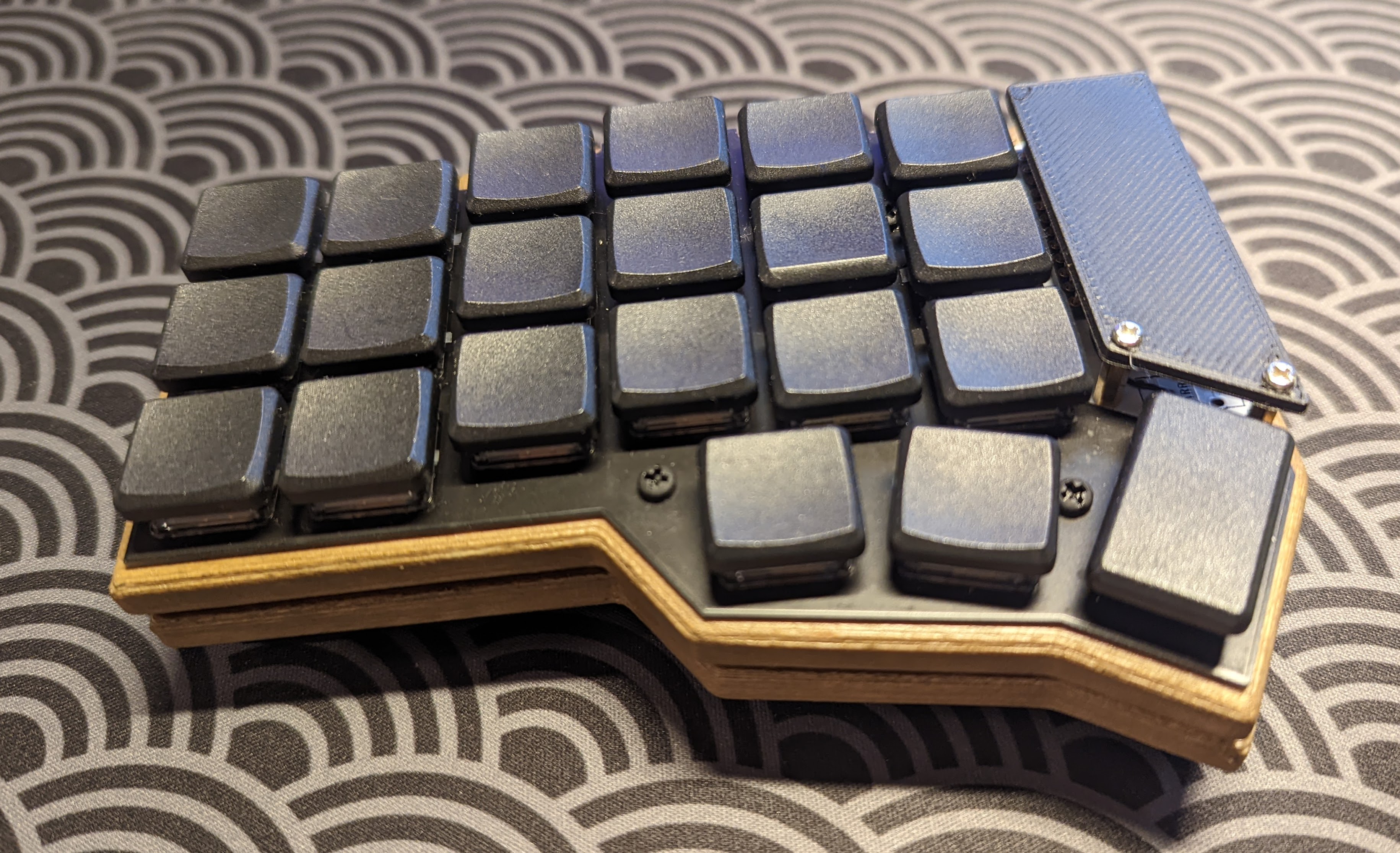 Corne Wireless Case by hankybrd | Download free STL model | Printables.com