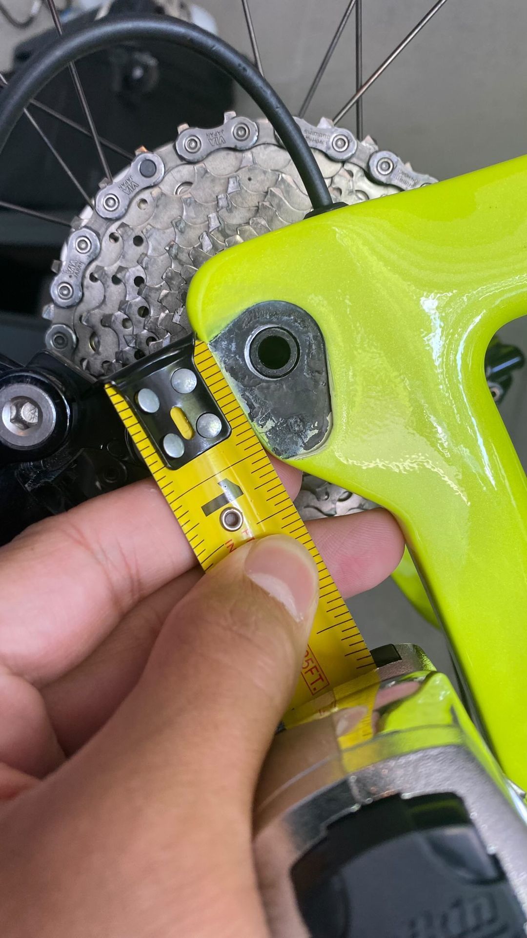 Rear axle cover for Canyon Speedmax CF by cmh | Download free STL model ...