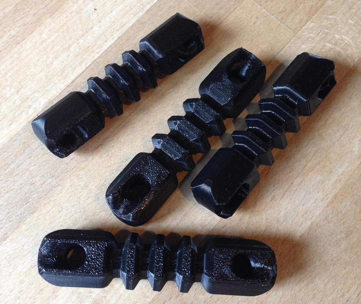 Antenna End Insulator ("Dog Bone" Insulator) by Scottmi | Download free ...