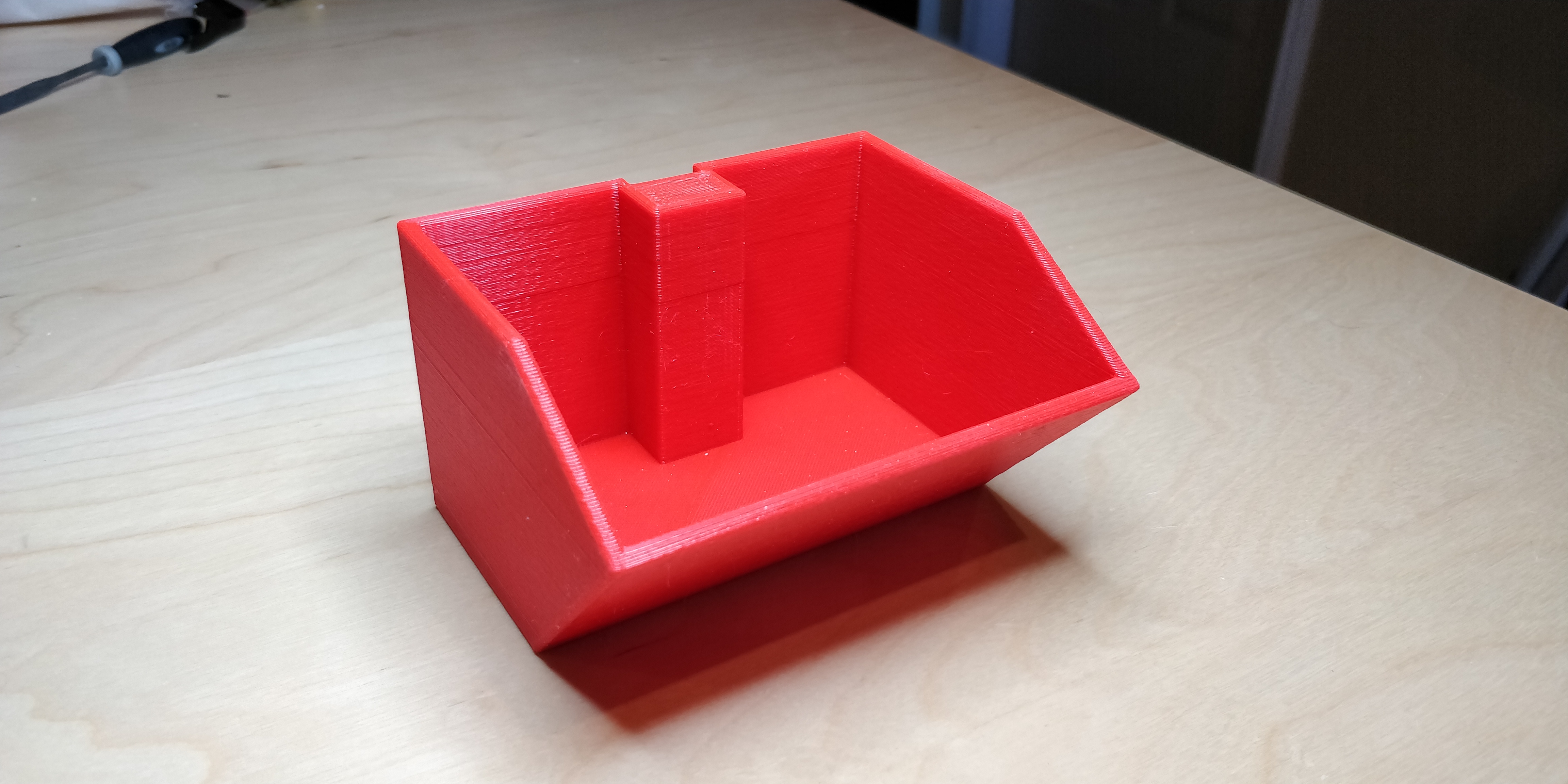 Track wall hooks von Jaysee | Kostenloses STL-Modell herunterladen ...