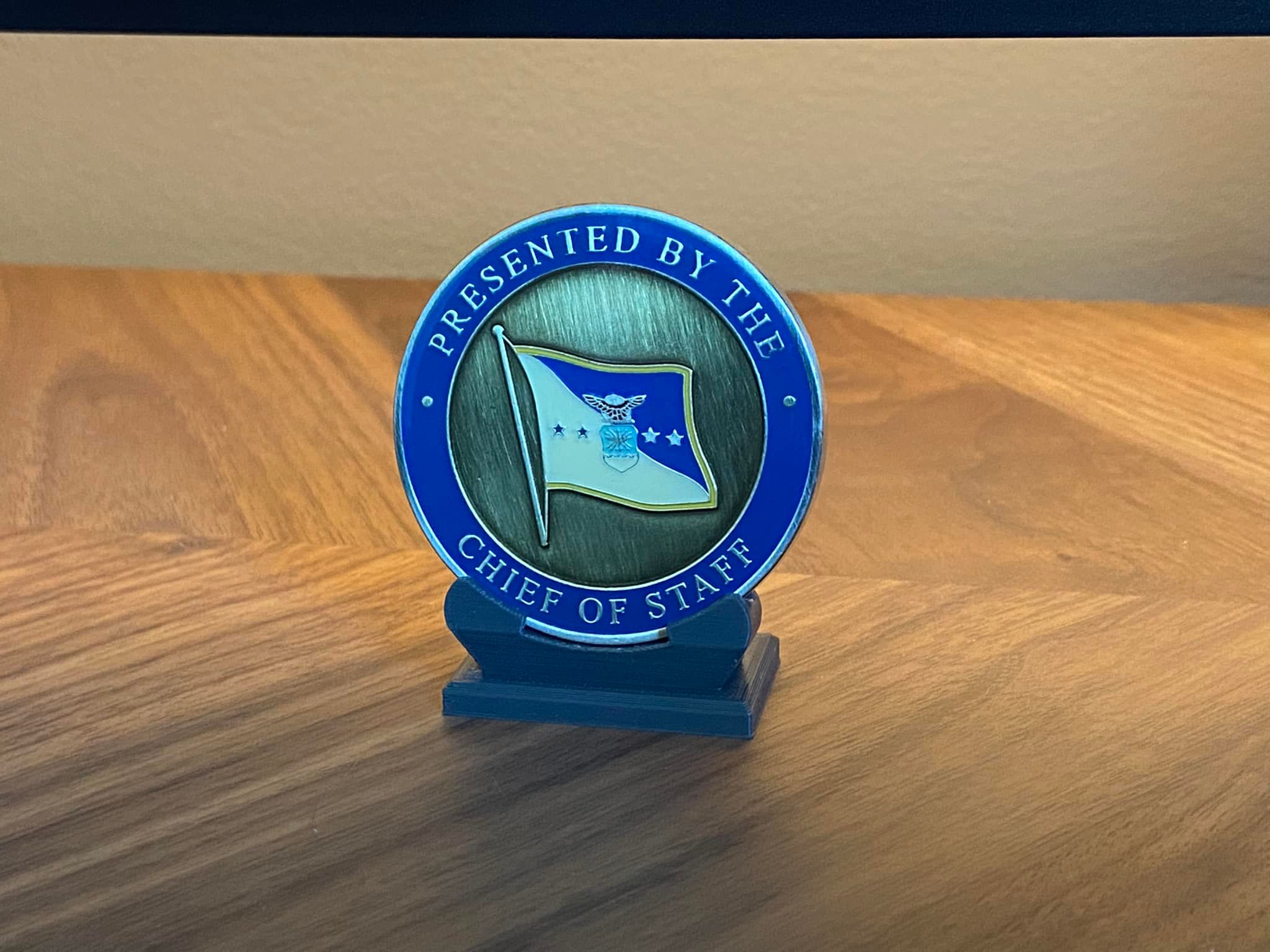 How To Make A Challenge Coin Stand - Design Talk