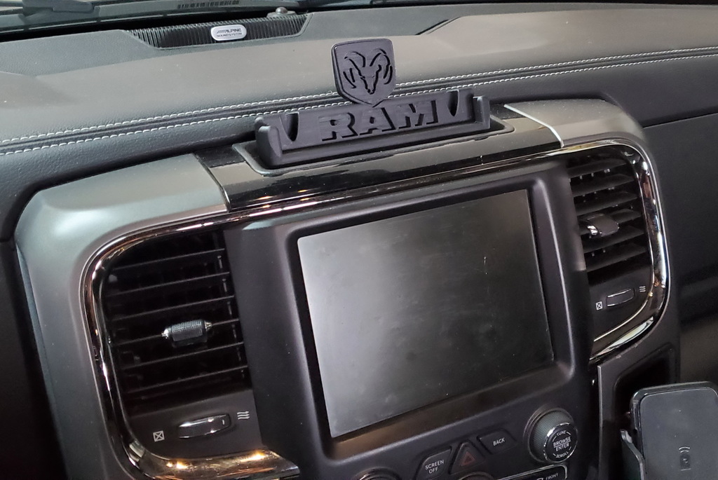 2014 RAM 1500 PHONE HOLDER for Galaxy s10 by ZR | Download free STL ...