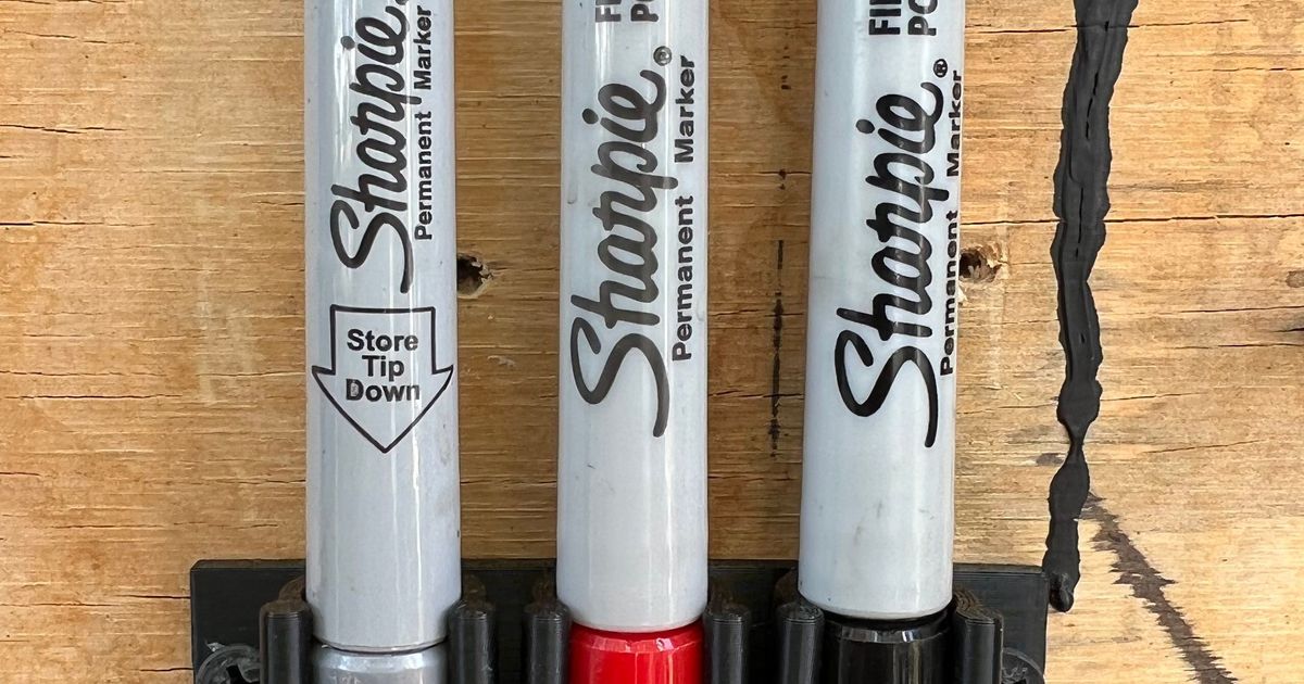 Sharpie mount with screws v2 by chris | Download free STL model ...