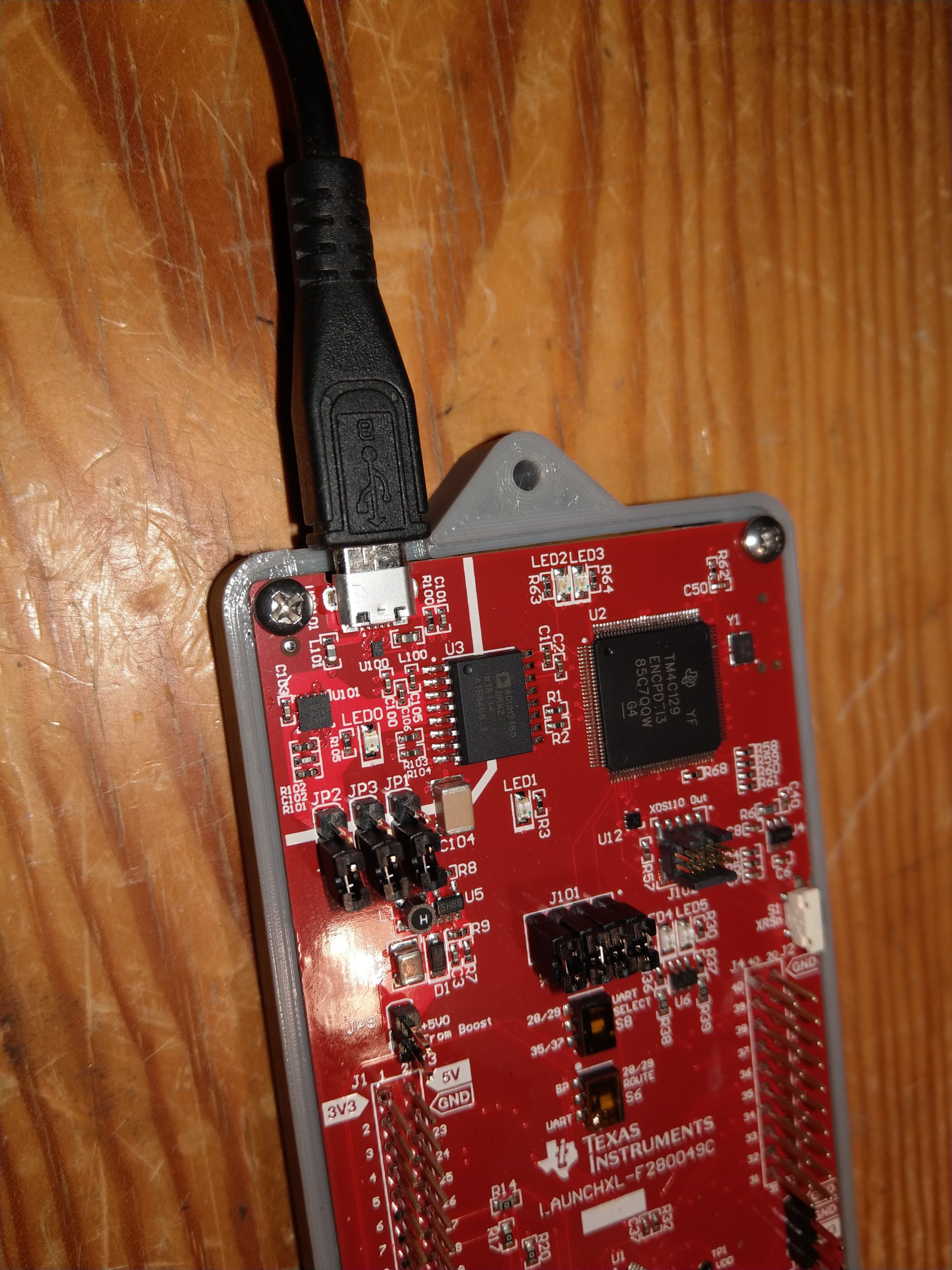 Circuit Board Holder - TI-LaunchXL-F280049C by kaje | Download free STL model | Printables.com