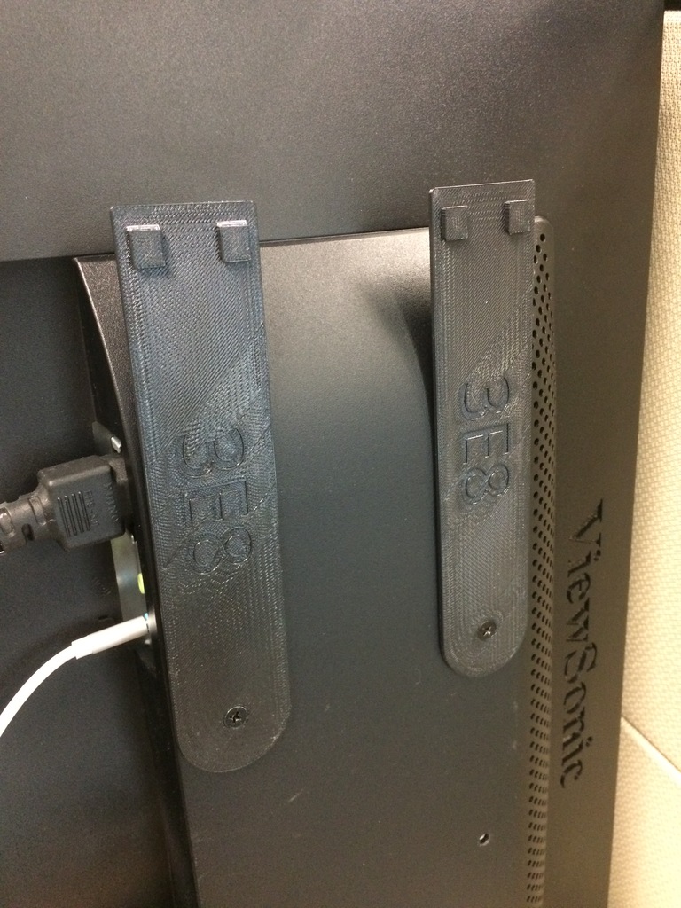 Hanging monitor 15cm extender kit by Julius3E8 | Download free STL ...