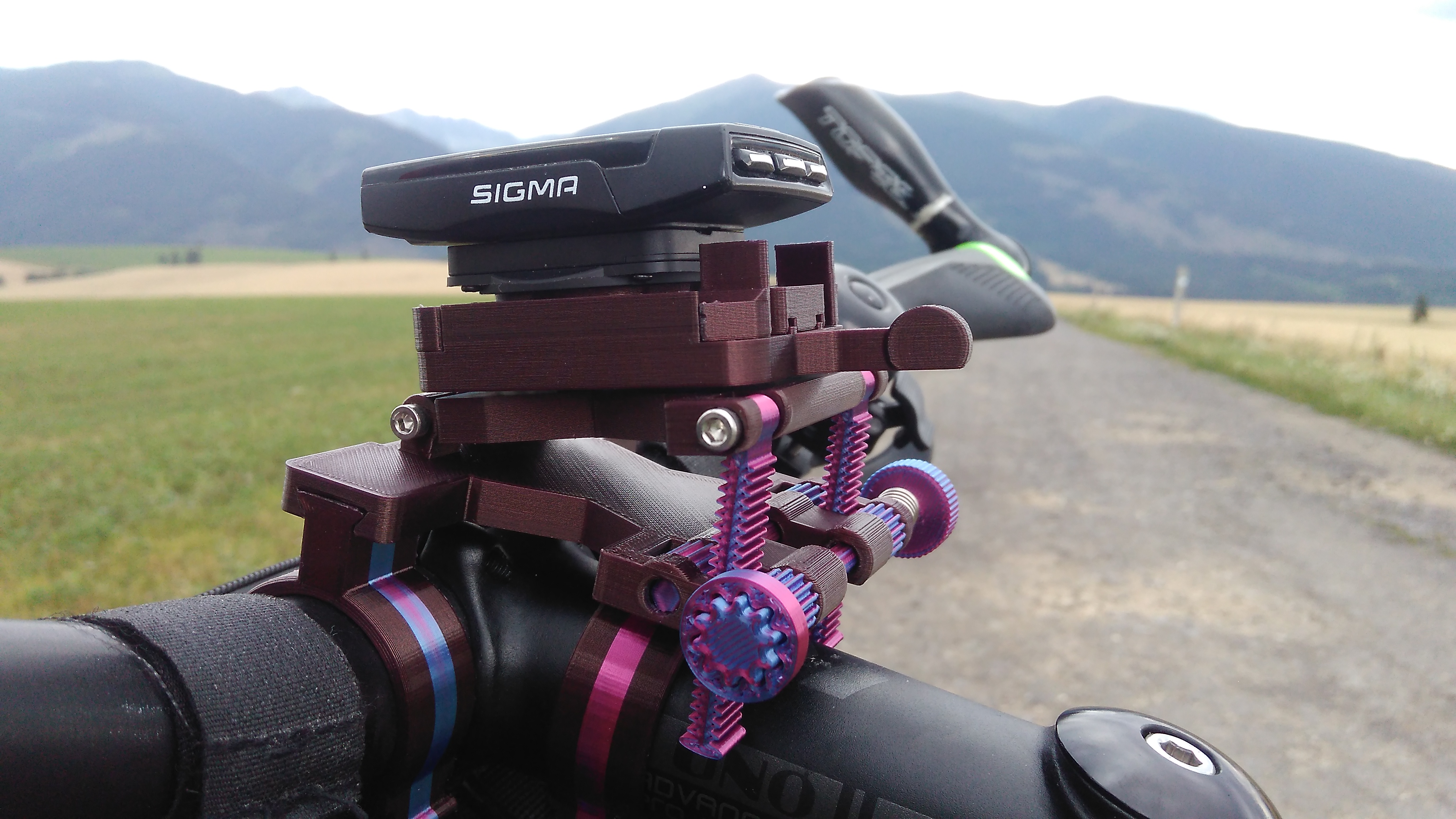 Universal cyclo camera holder by Thorin Oakenshield | Download free STL ...