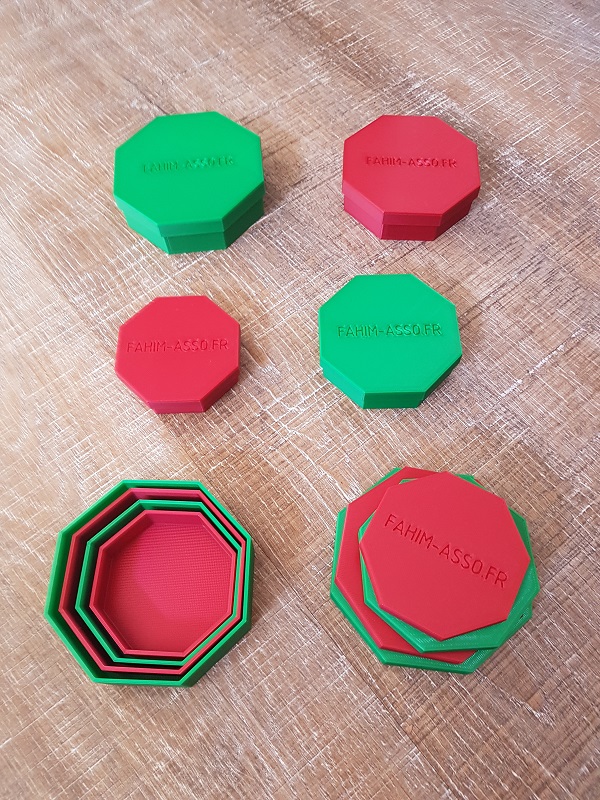 Simple Octogonal Multicolored and Stackable Boxes by jcjames_13009 ...