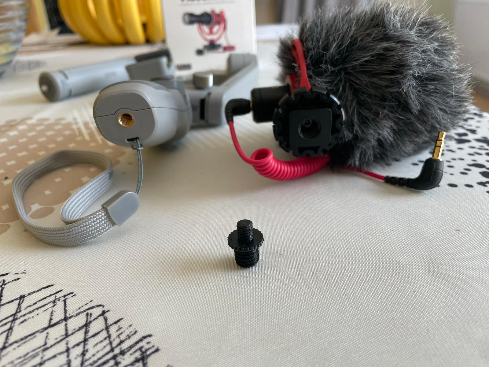 Camera thread to microphone thread adapter by peroteq | Download free ...