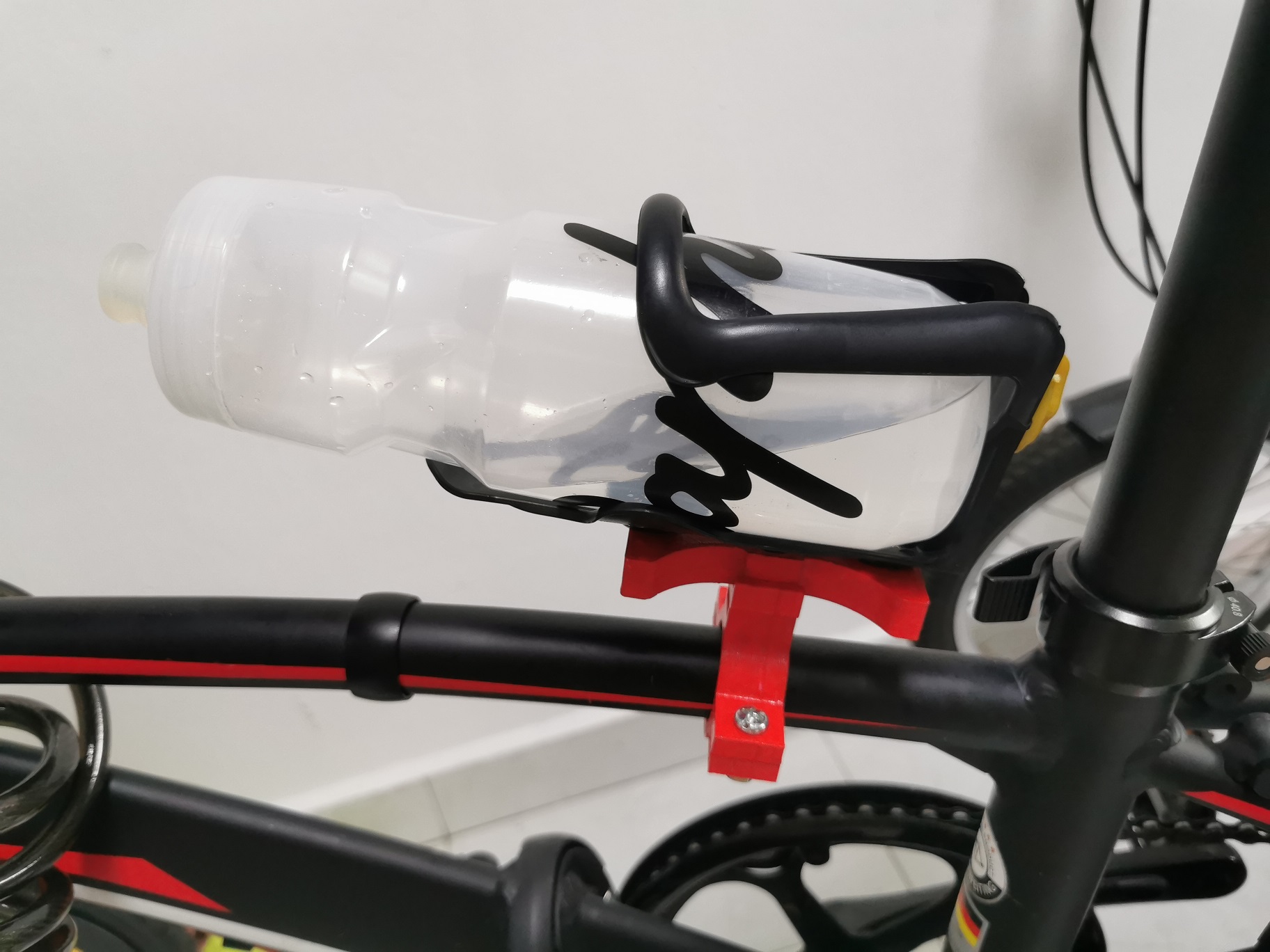 Water Bottle holder clamp by YT Sim | Download free STL model ...