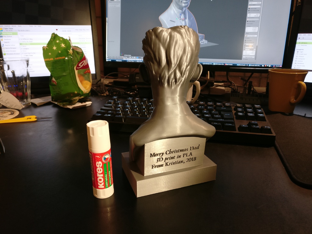 Tesla Bust With Tiny Annotated Plinth by gammy | Download free STL ...
