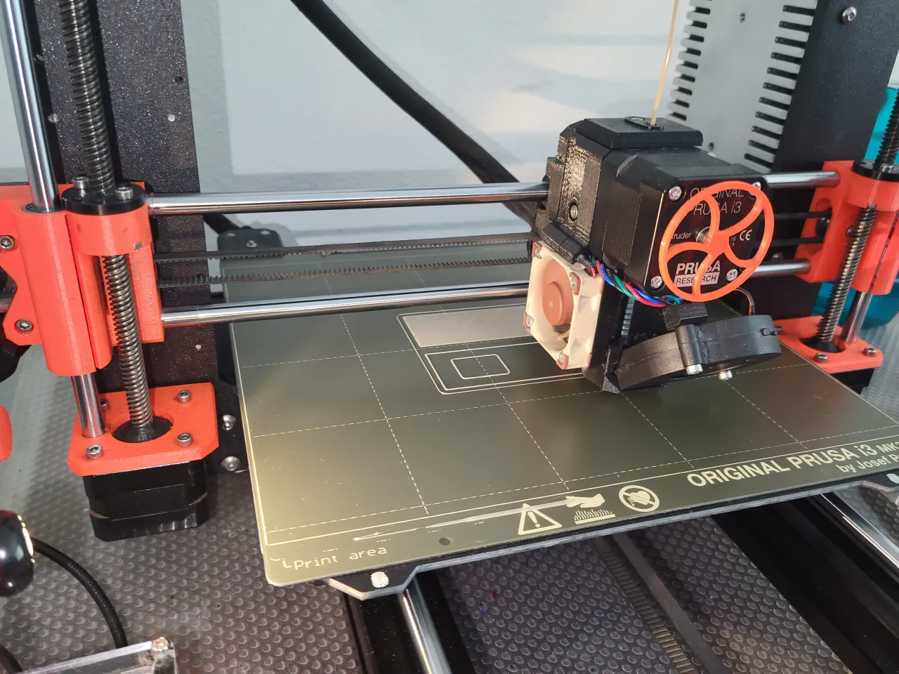 Wemos D1 Mini and DHT22 Enclosure by QuasiReal | Download free STL ...