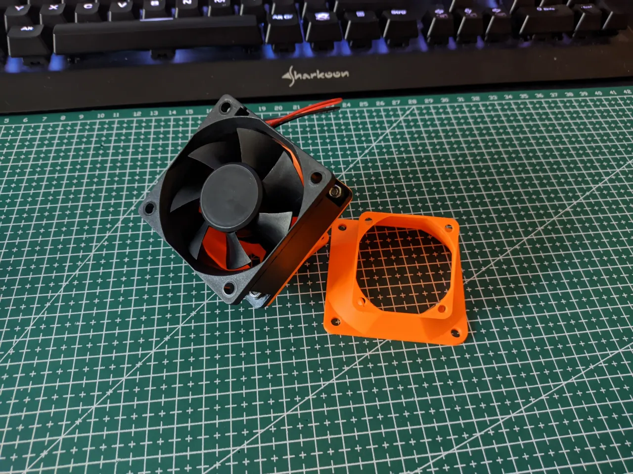 60mm to 40mm Fan Adapter by Steffla | Download free STL model ...