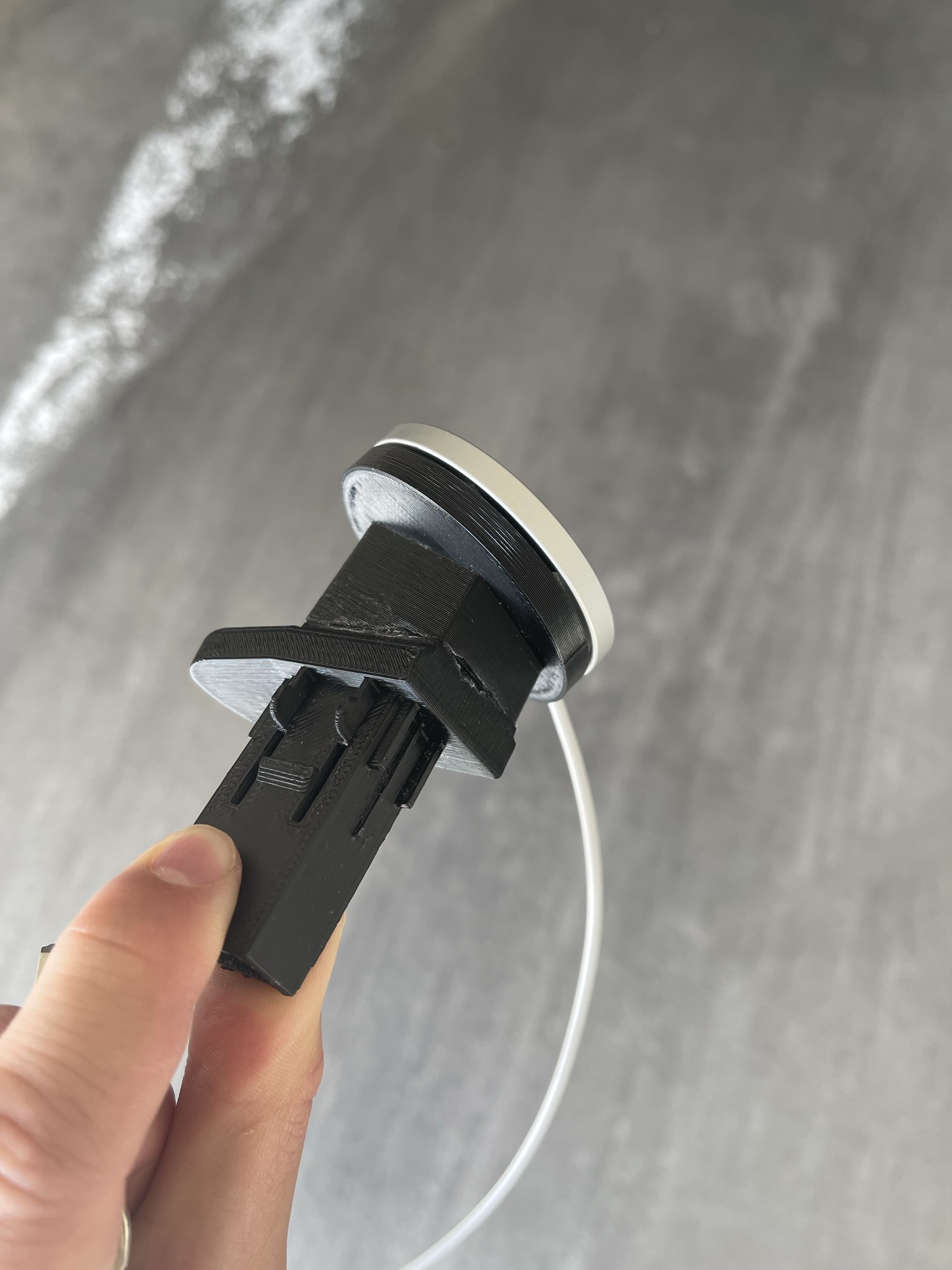 Magsafe Iphone holder for peugeot 107 by Fbrri | Download free STL ...