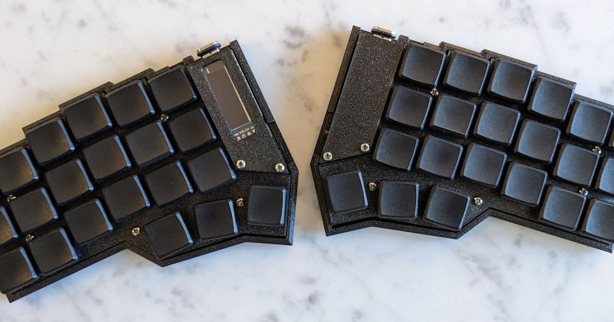 Magnetic Case for Wireless Corne by jergens | Download free STL model ...