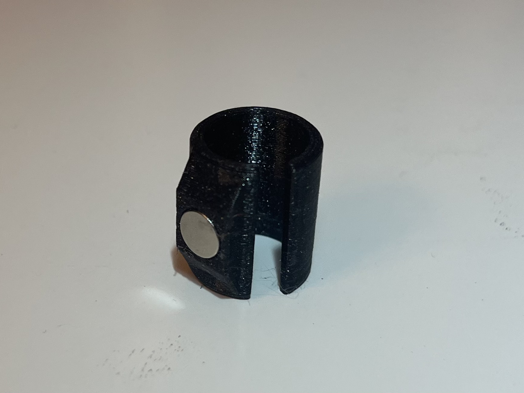 Magnetic Sharpie Sleeve by bjamdesign | Download free STL model ...