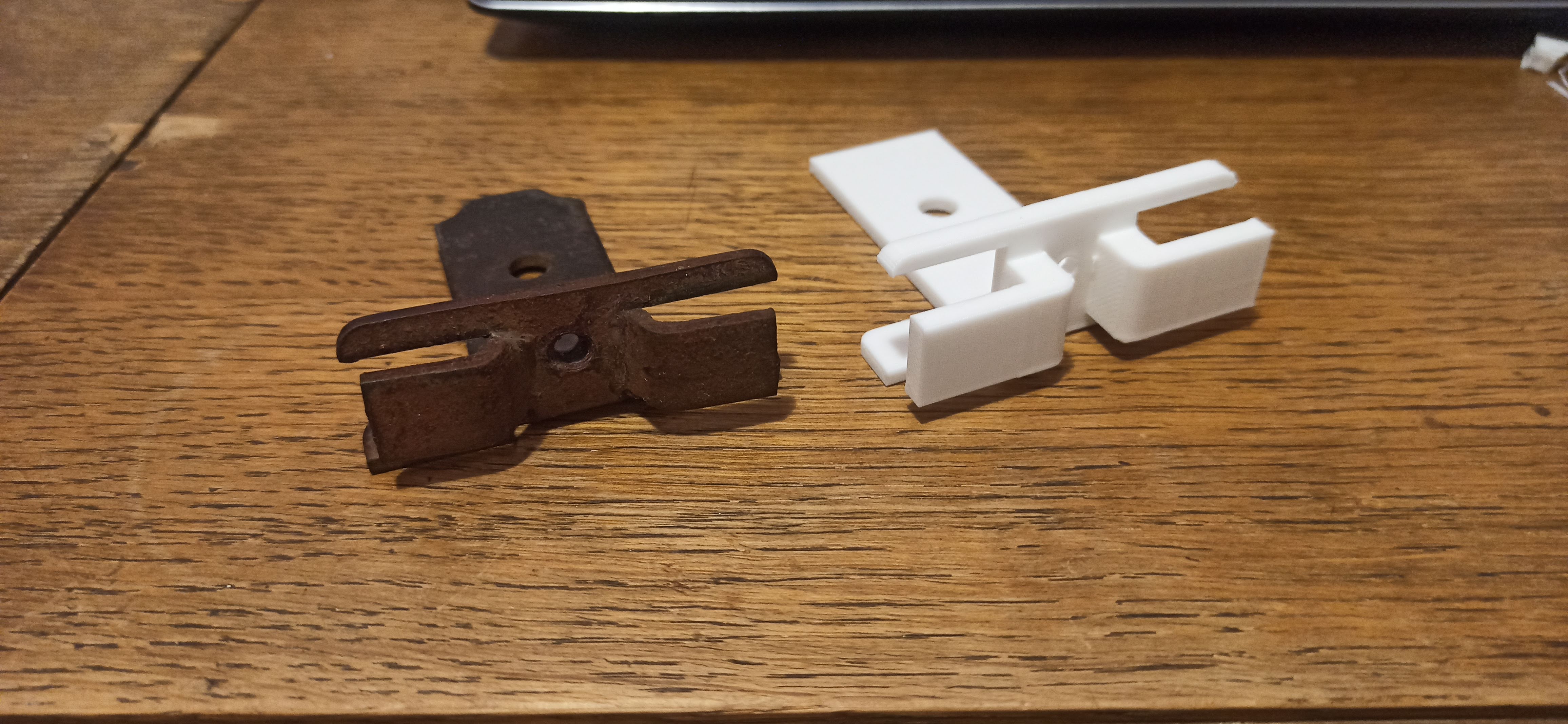 Custom window stop bracket by Stipao | Download free STL model ...