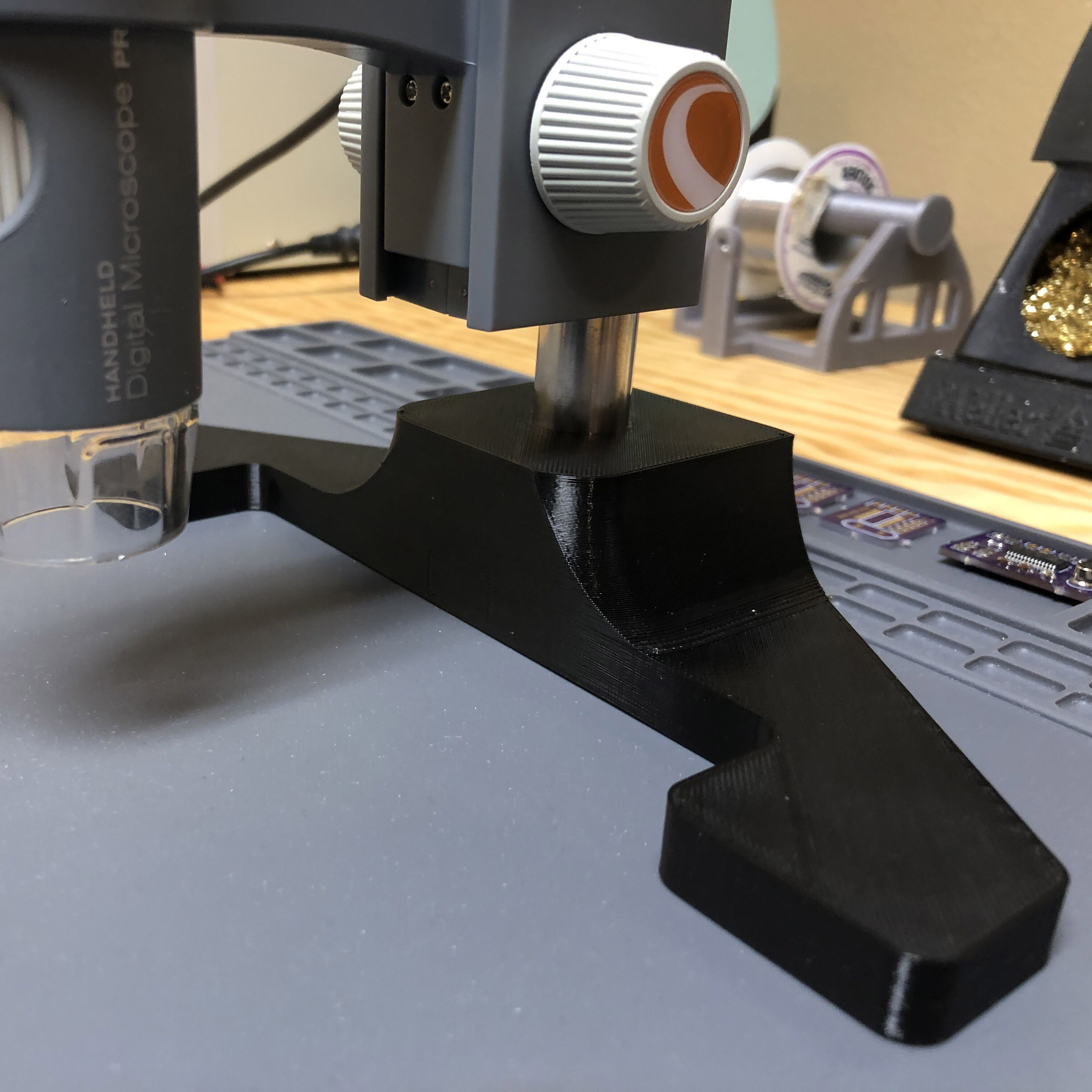 Celestron Digital Microscope Pro Soldering Stand by RETROCUTION ...