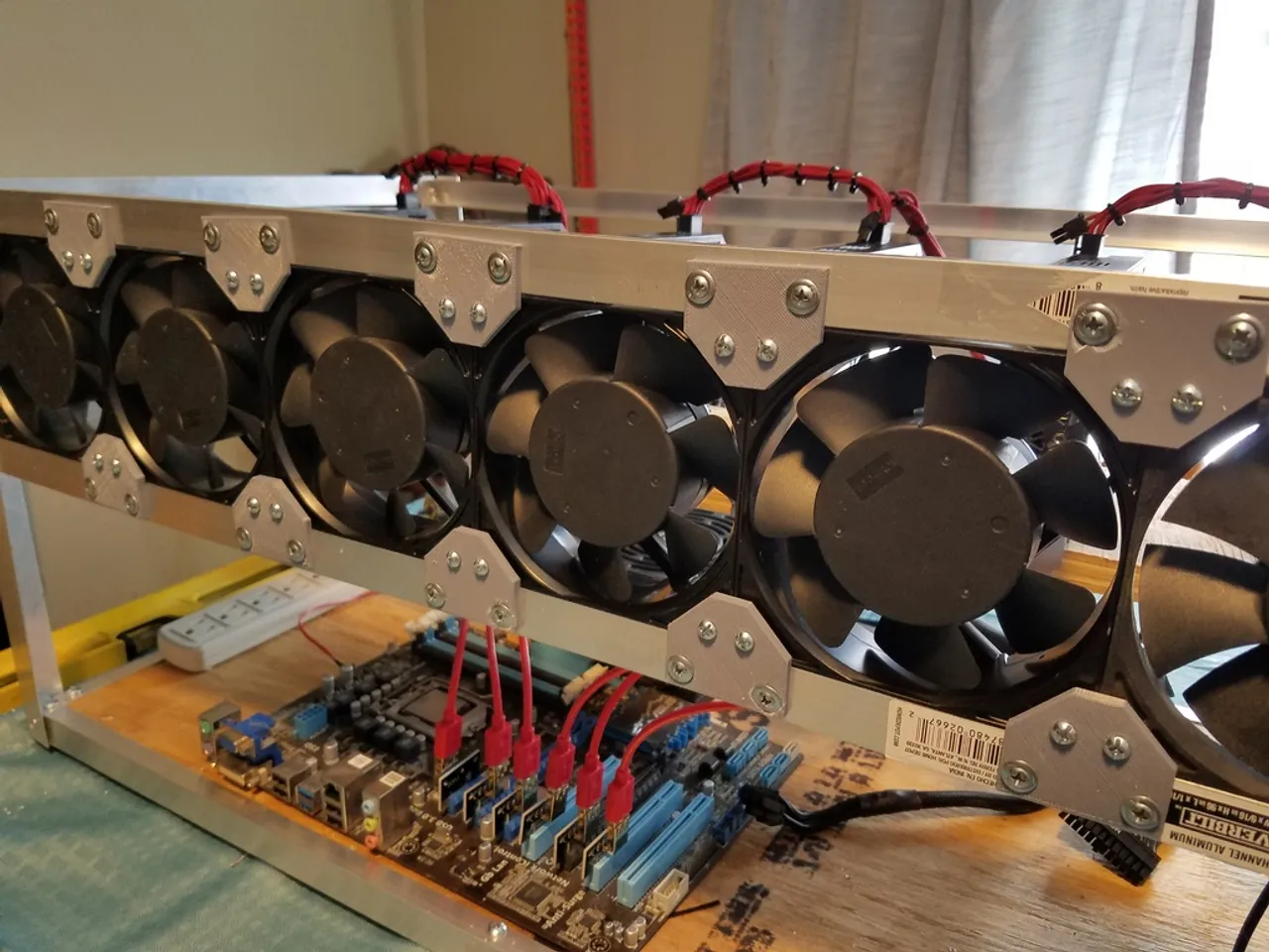 Mining Rig 120mm fan joiner bracket by geekdomo | Download free STL ...