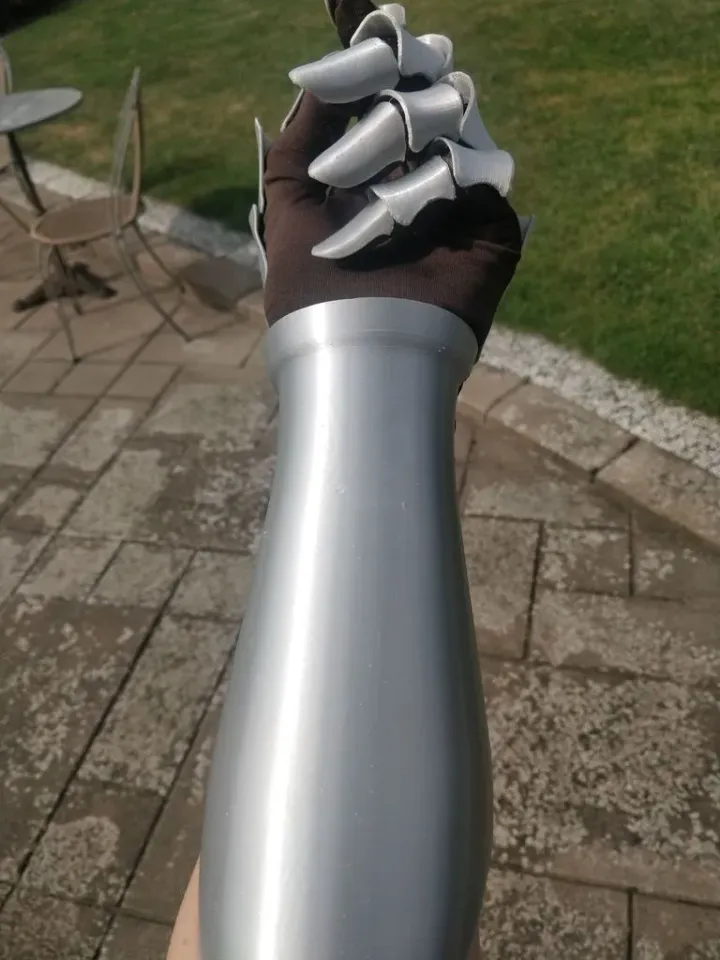 Cosplay Hand Armor v1 (Djeeta Granblue Fantasy) by Azumetrics ...