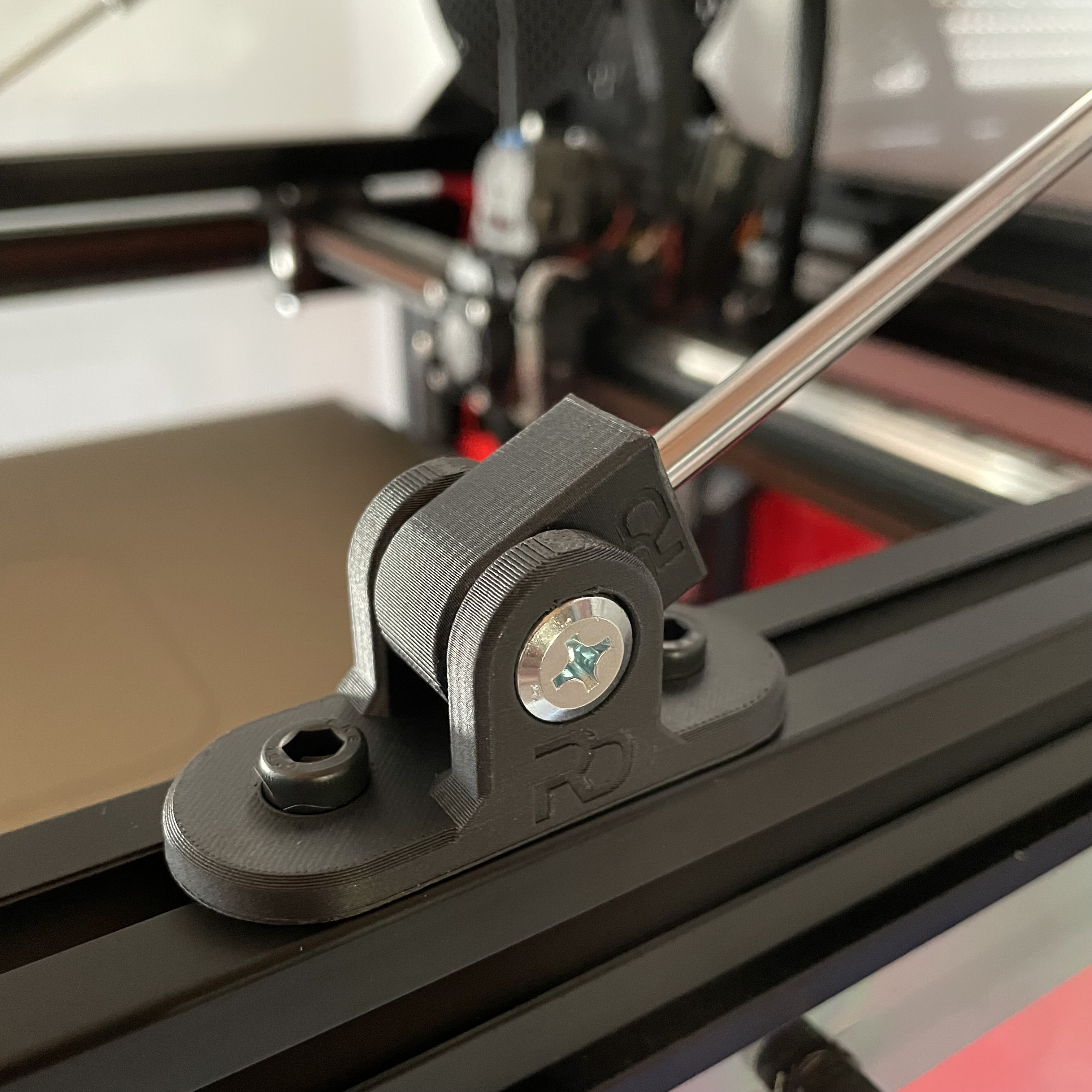 Gas struts Mount/Stabilizer by RohDruck | Download free STL model ...