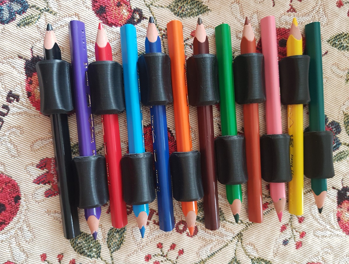 Triangle crayon holder by dziobu | Download free STL model | Printables.com