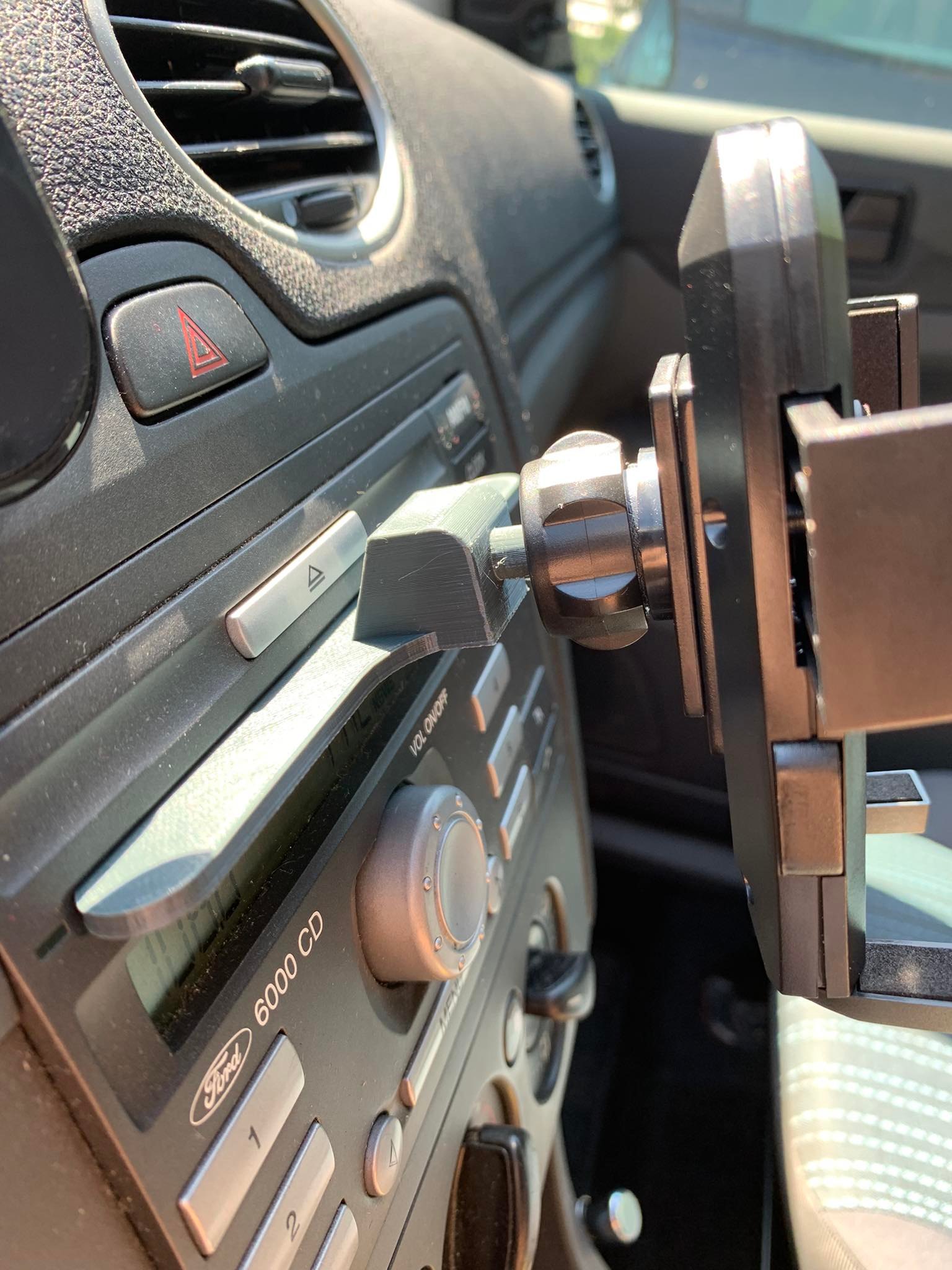 Car CD 17mm ball mount by Jakub Marek | Download free STL model ...