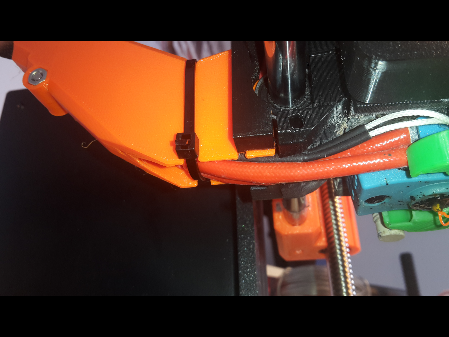 Extruder Cable Management - Prusa I3MK3S by pilniczek | Download free STL model | Printables.com