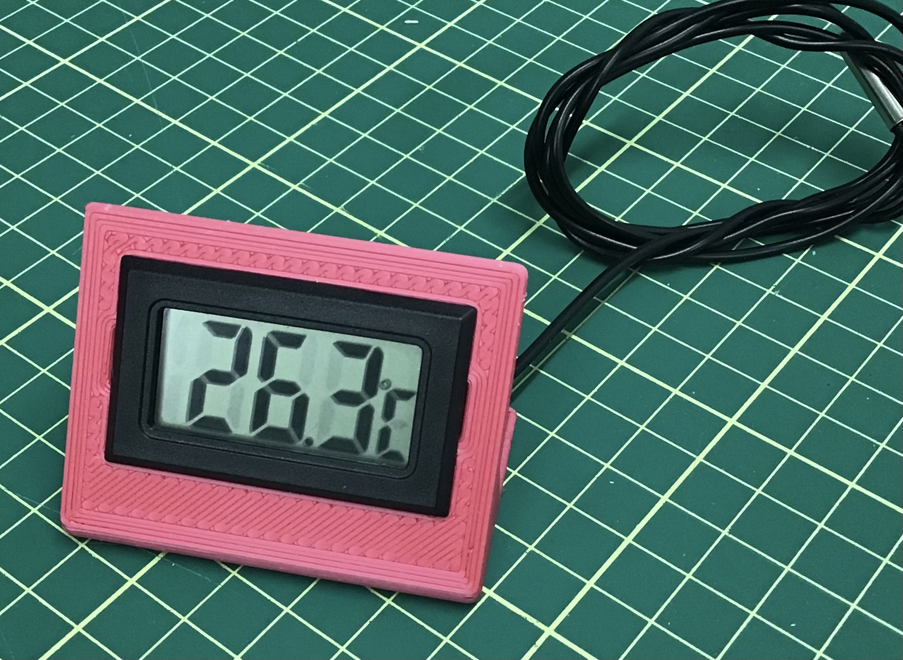 Digital thermometer stand by Klave | Download free STL model ...