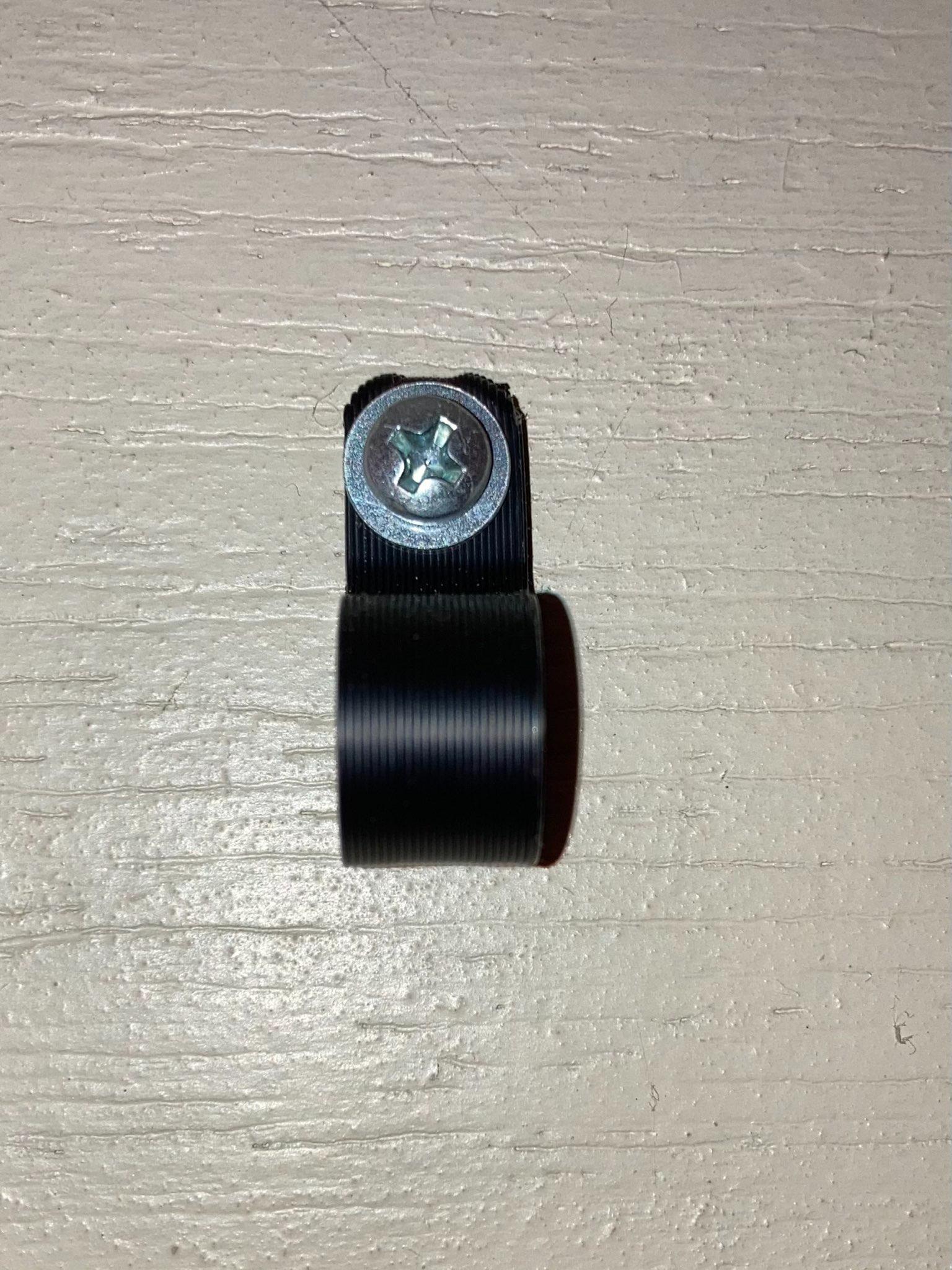 (Wall mounted) Clothing Hanger Loop by smakemakers | Download free STL ...