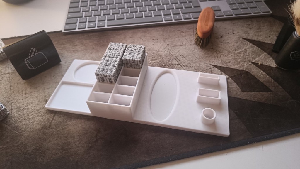 Shaving Accessories Tray da ErikSlevin | Scarica il modello STL ...
