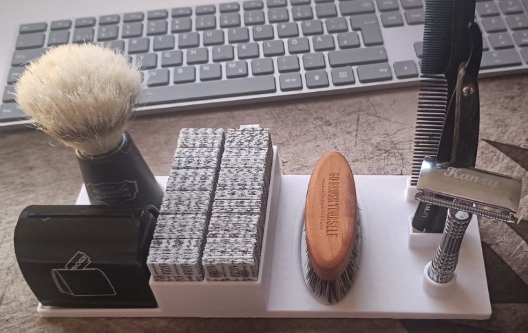 Shaving Accessories Tray by ErikSlevin | Download free STL model ...