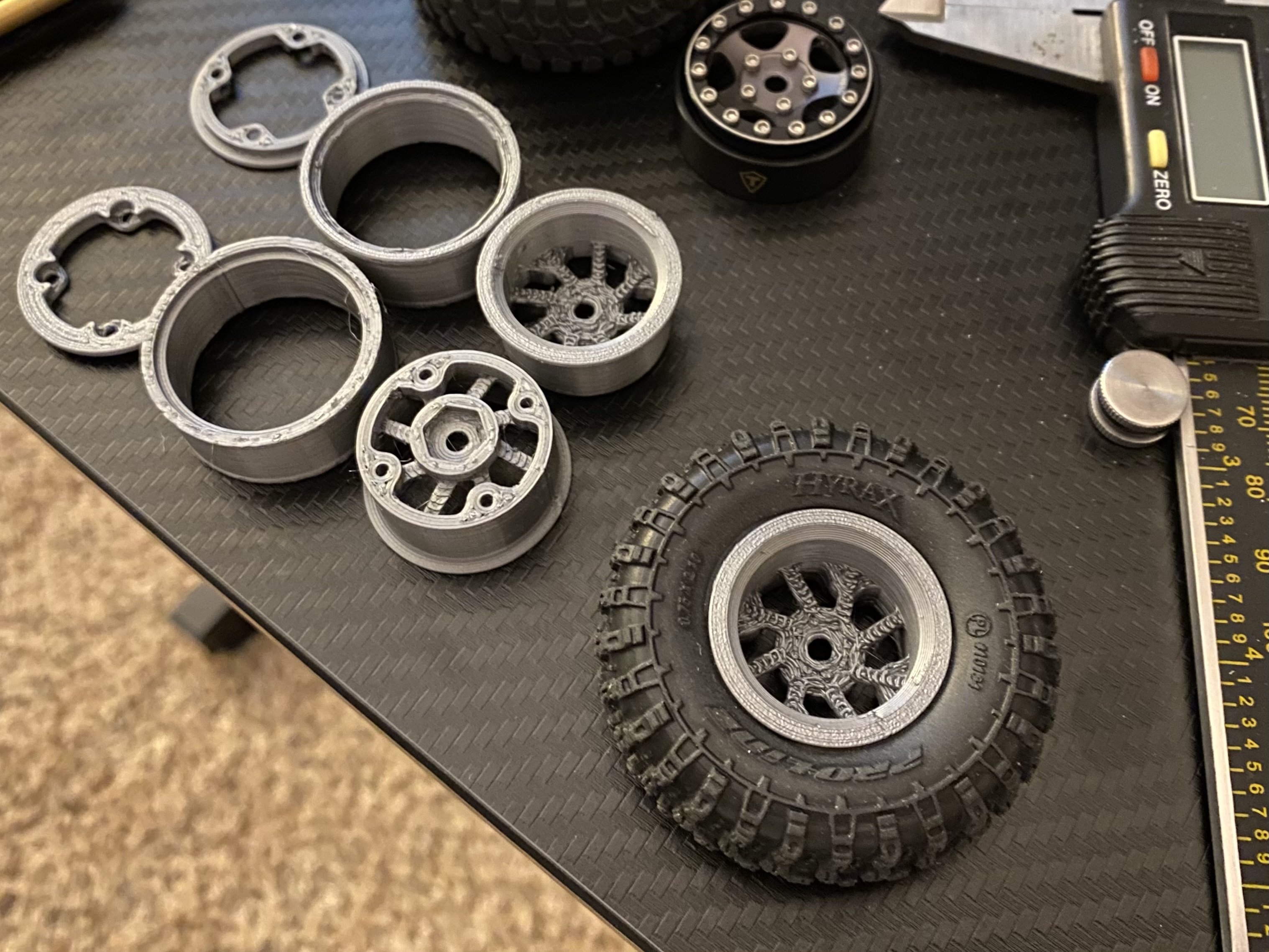 SCX24 Beadlocks for Hyrax by Forker45 | Download free STL model ...