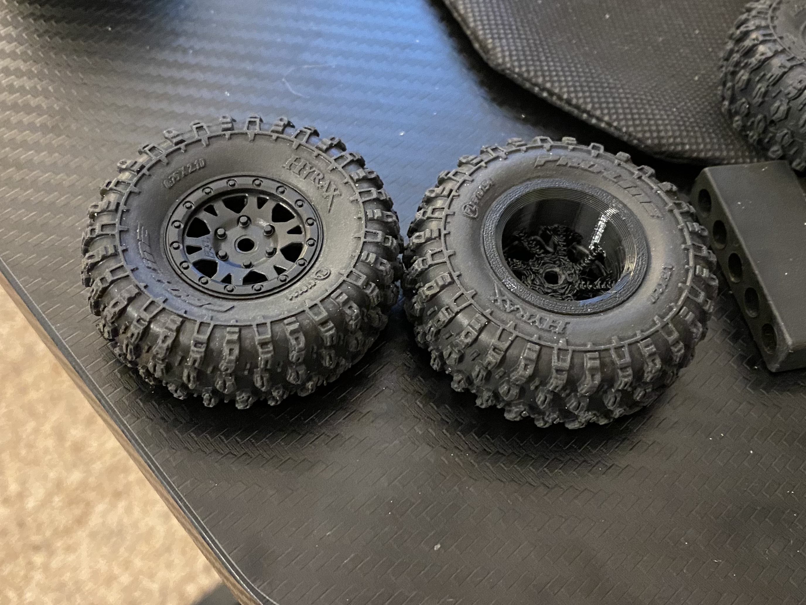 SCX24 Beadlocks for Hyrax by Forker45 | Download free STL model ...
