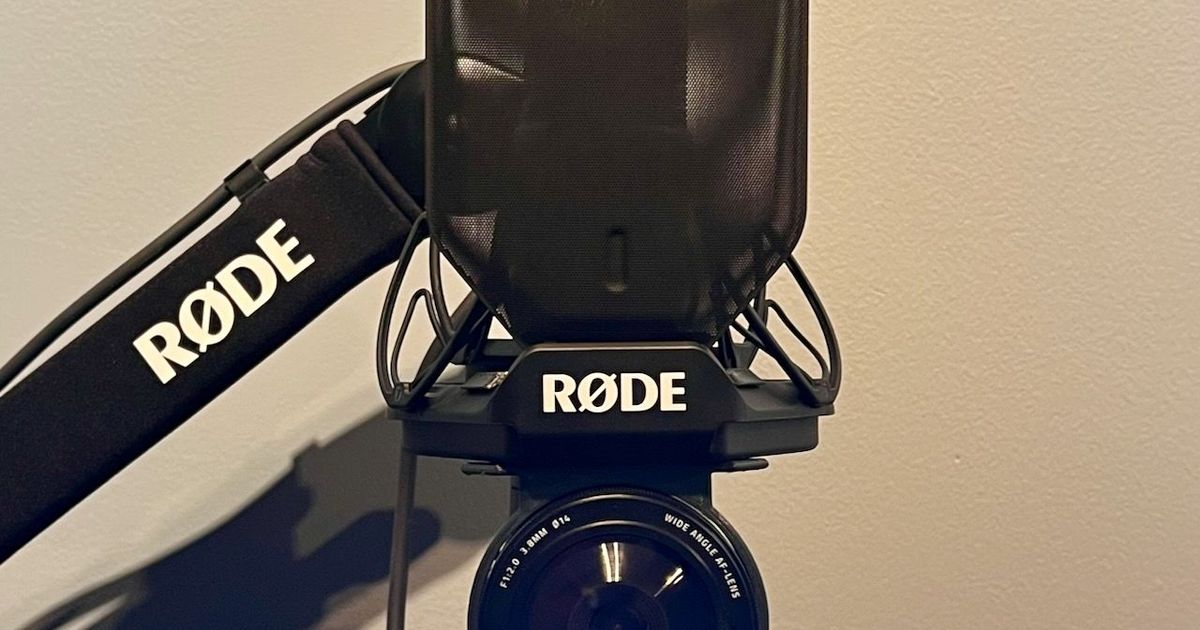 Razer Kiyo Pro mount for Rode SMR microphone stand by aeberbach ...