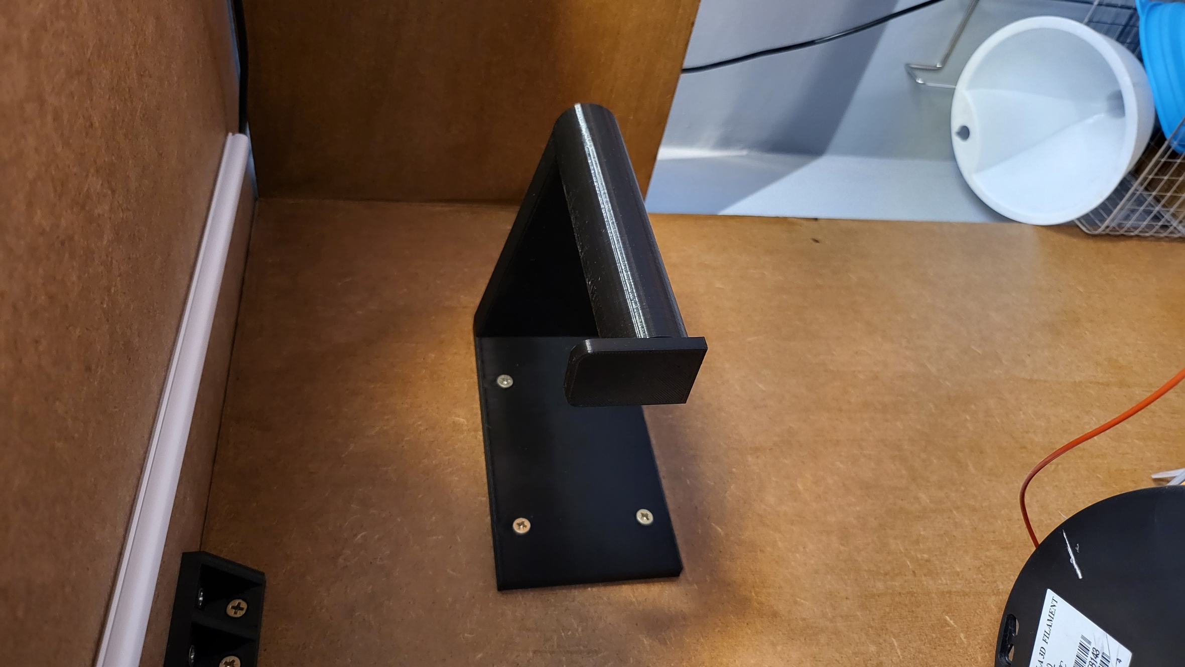 Wall Mounted Spool Holder von Gordon | Kostenloses STL-Modell ...